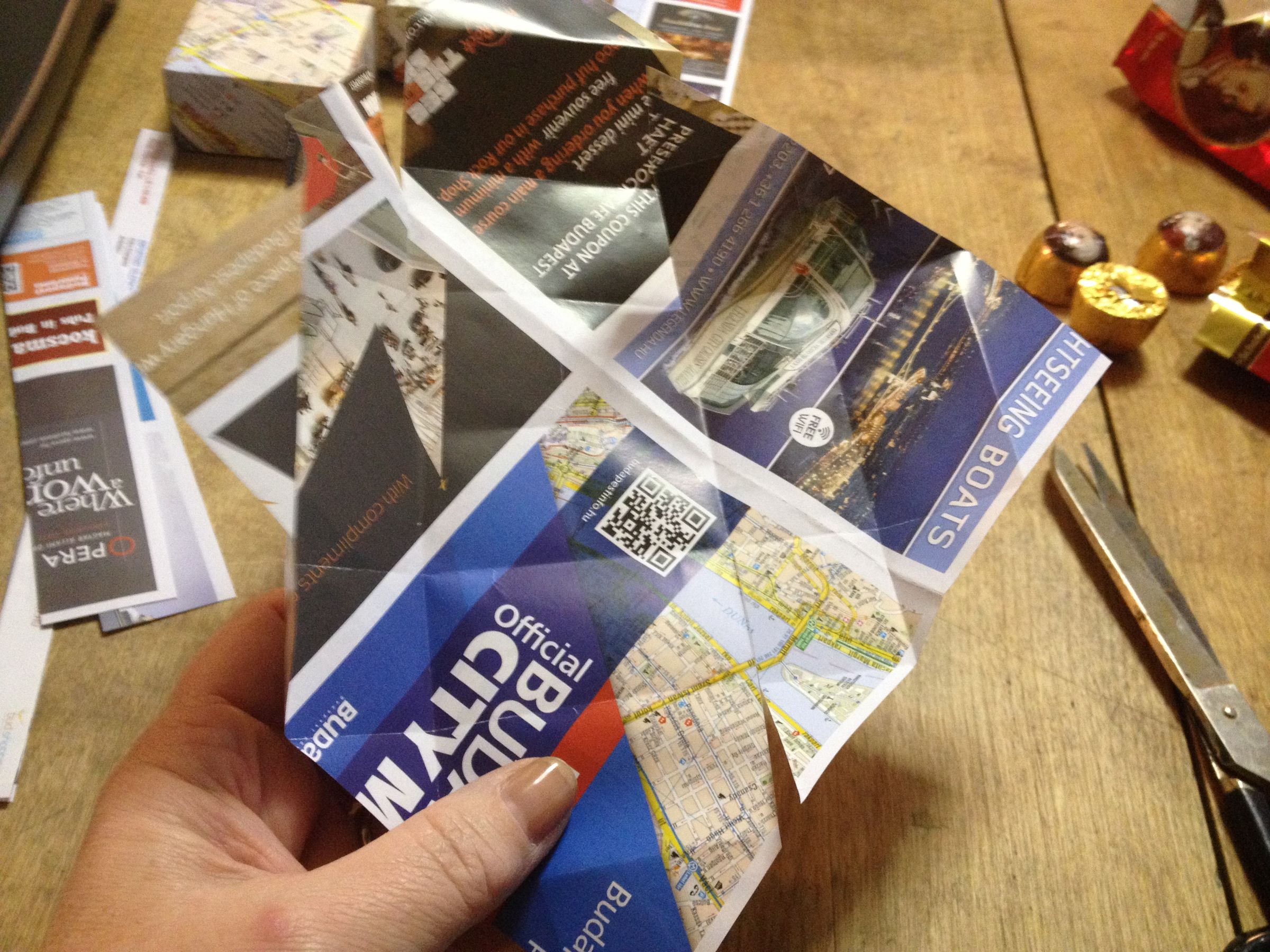 Candy Box Made of Souvenir Maps : 6 Steps (with Pictures) - Instructables