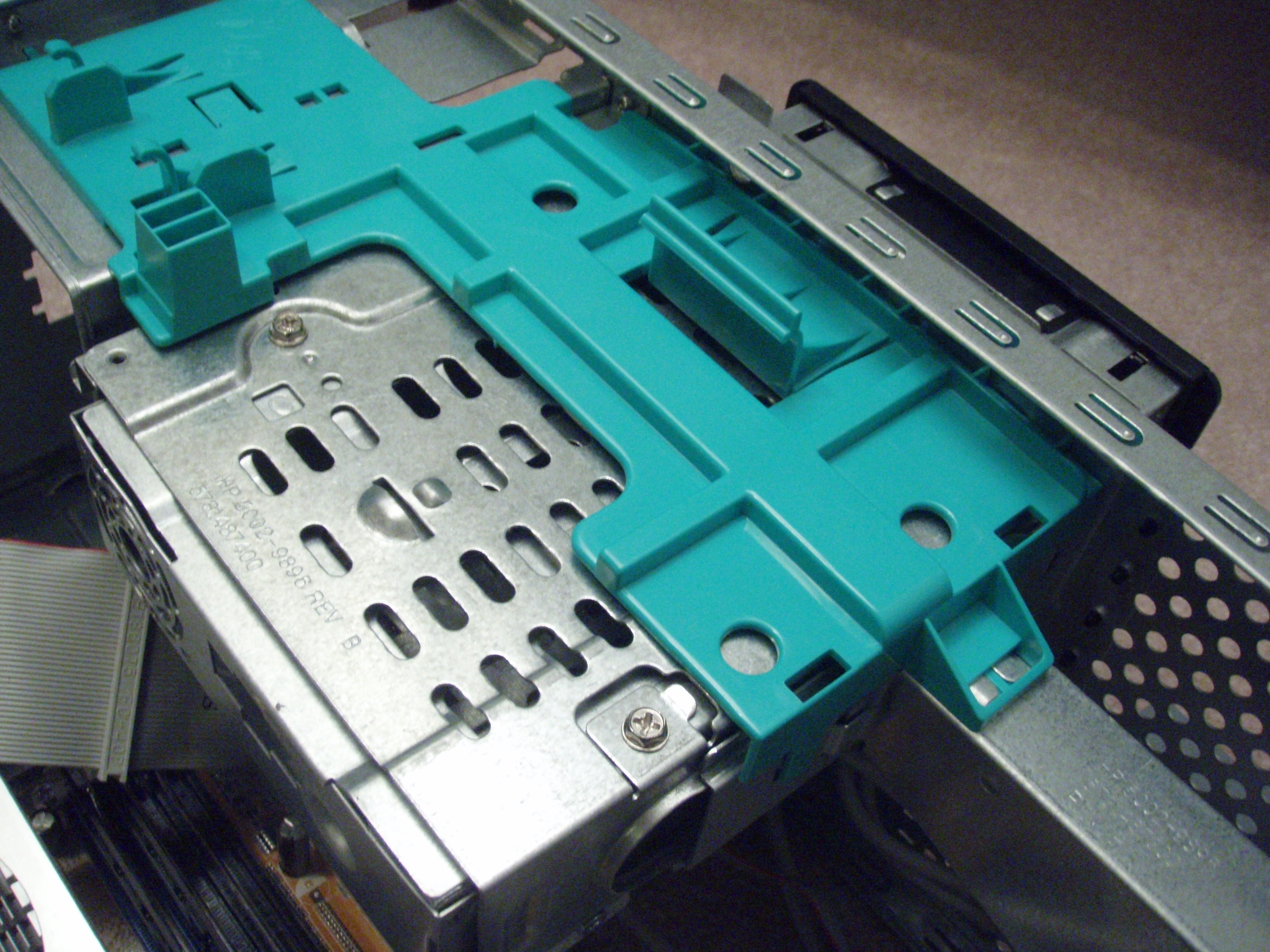 How to Disassemble a Computer : 16 Steps (with Pictures) - Instructables