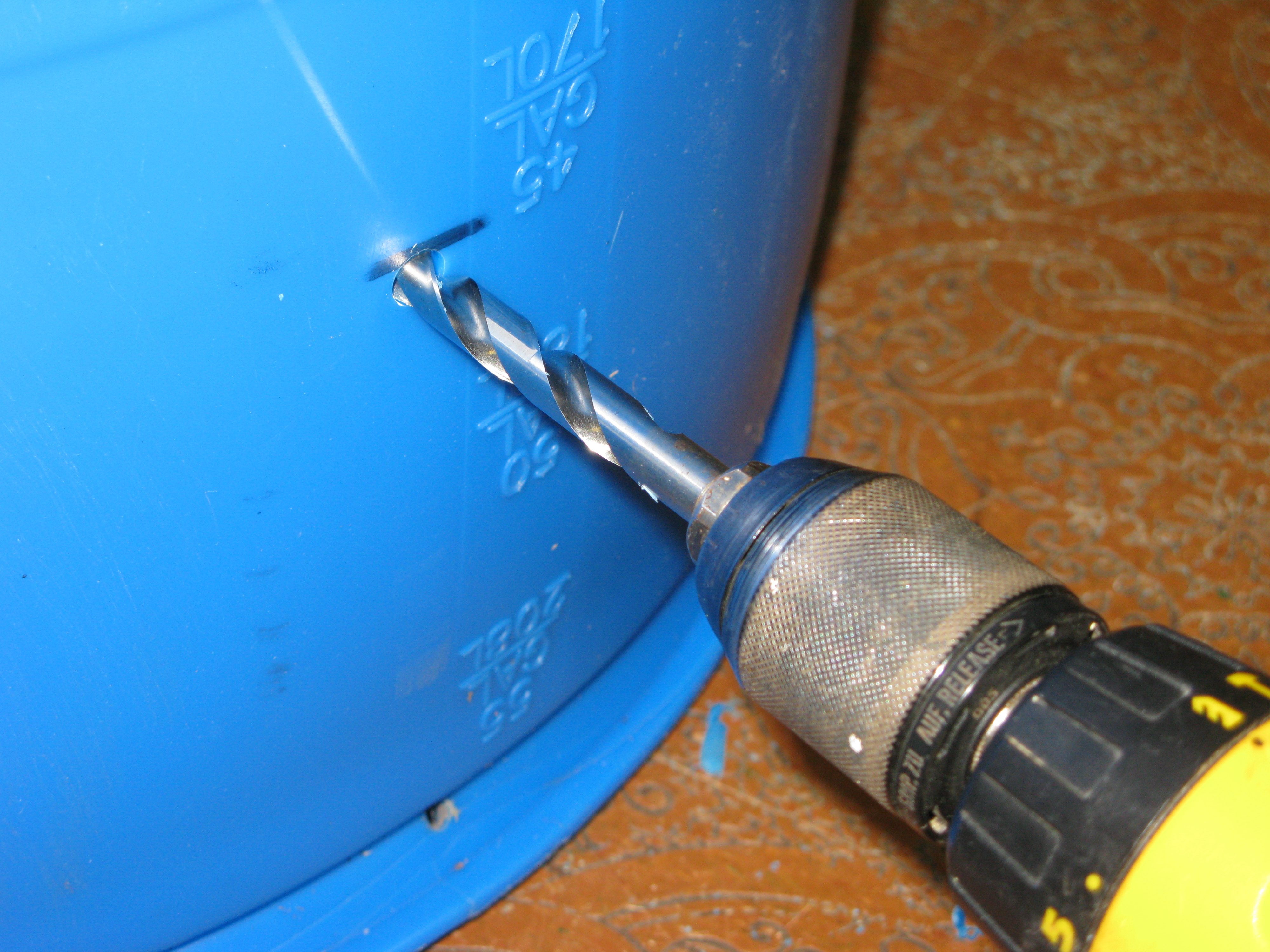 Earth Box From a Plastic Barrel : 12 Steps - Instructables