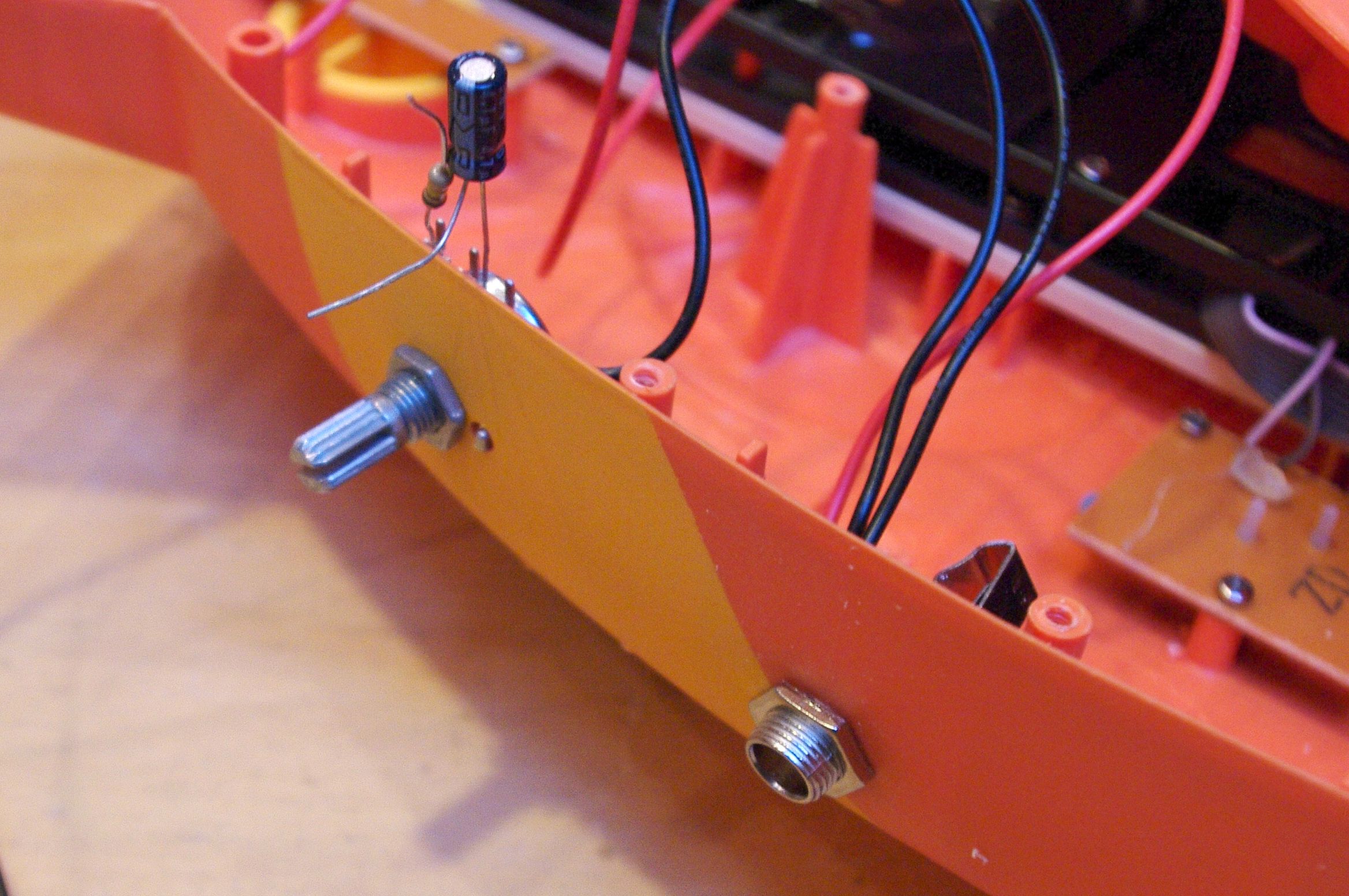 Meowsic Keyboard Output Jack : 8 Steps (with Pictures) - Instructables