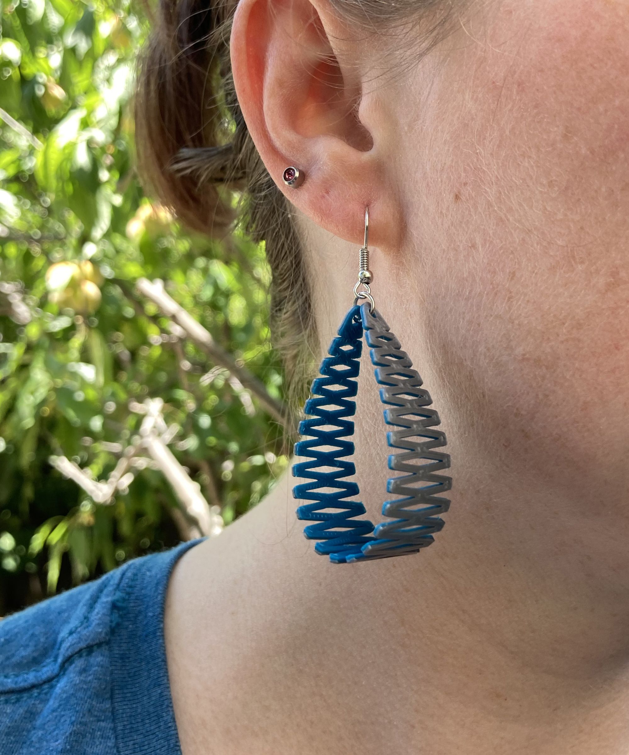 Living Hinge Earrings - 3D Print : 7 Steps (with Pictures) - Instructables
