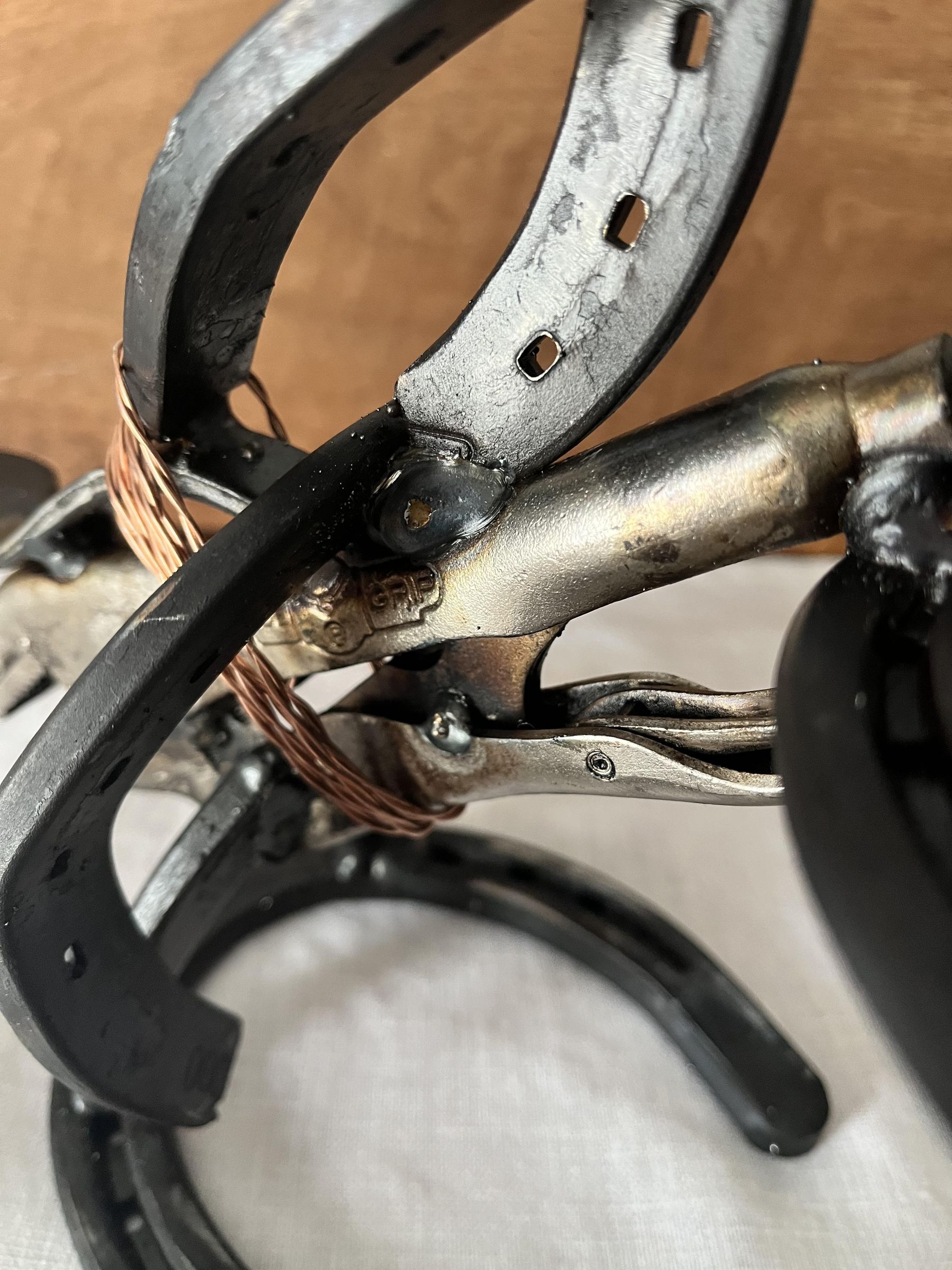 Horseshoe Bull Rider : 5 Steps - Instructables