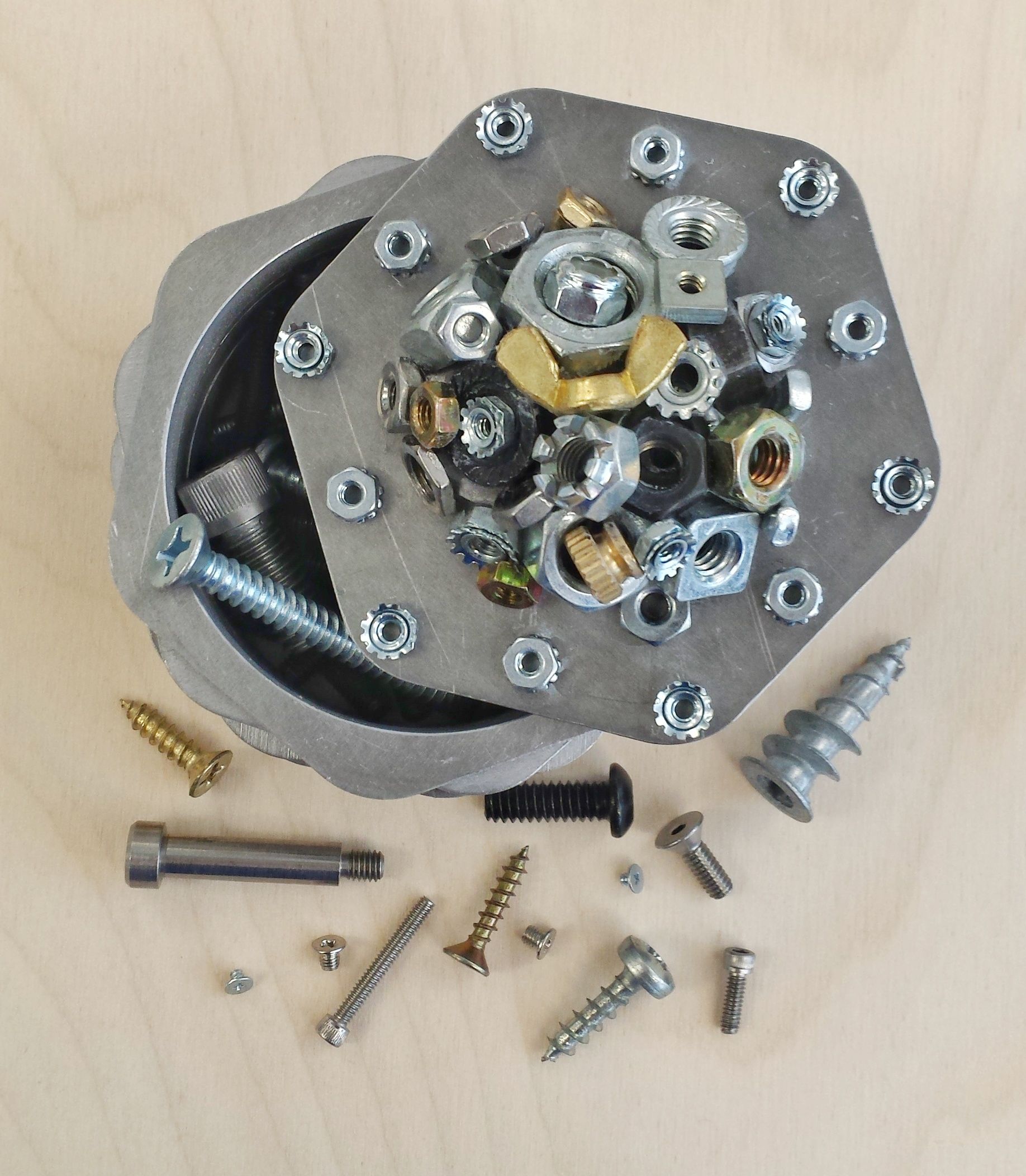 Nutcase [for Loose Screws] : 9 Steps (with Pictures) - Instructables