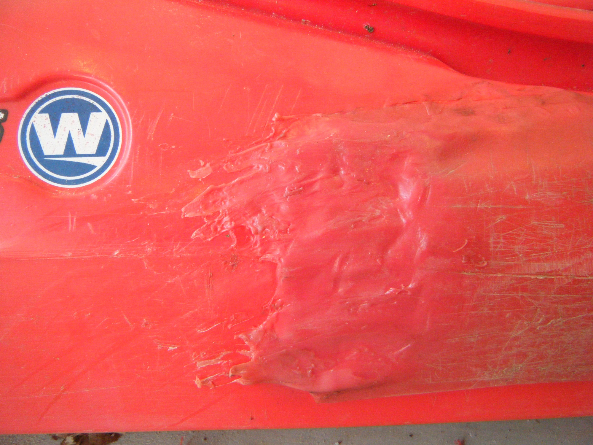 Fixing a Plastic (polyethylene) Kayak With a Hole in It : 5 Steps (with ...