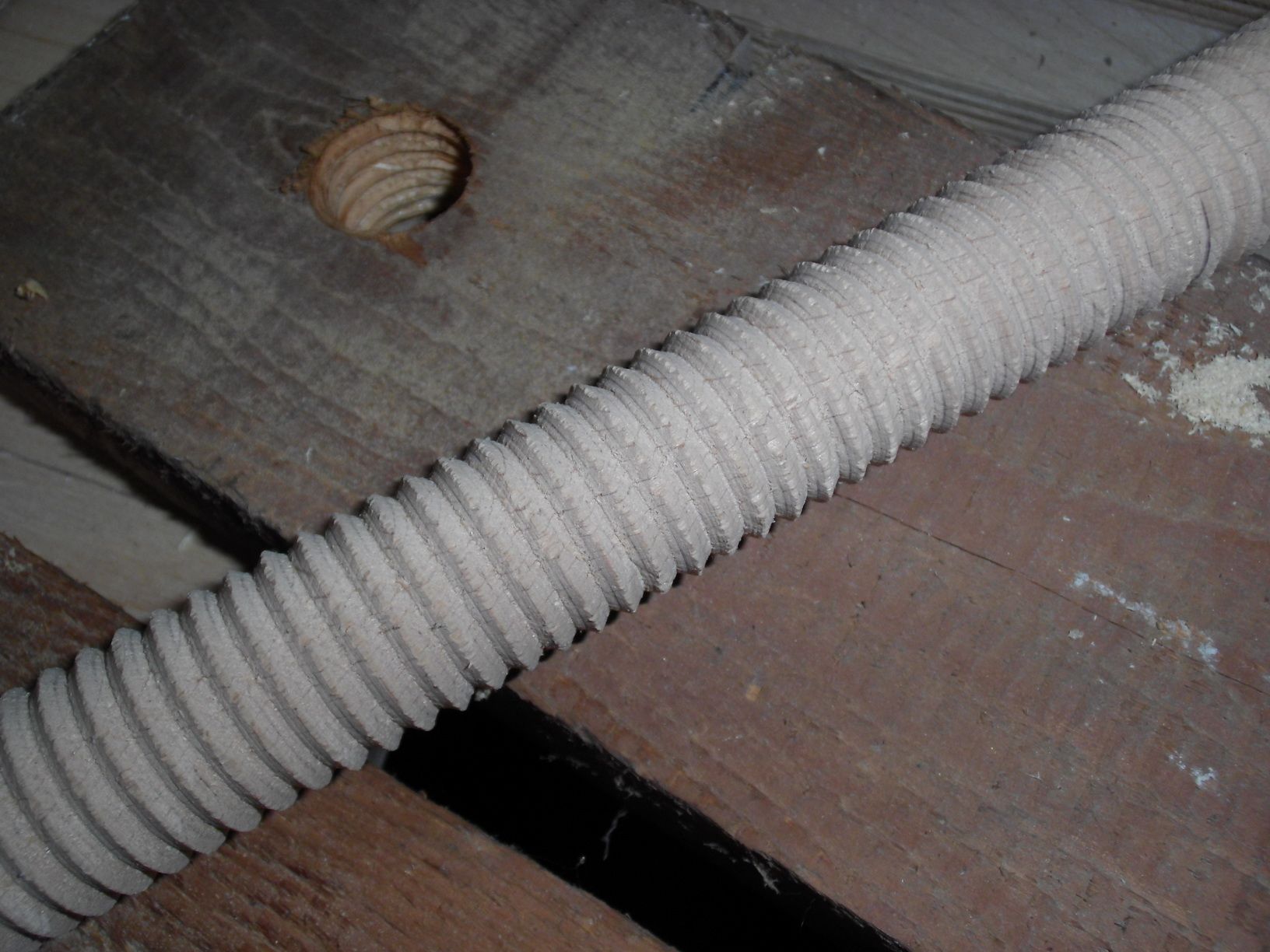 Double Screw Wooden Vice (unfinished) : 6 Steps - Instructables