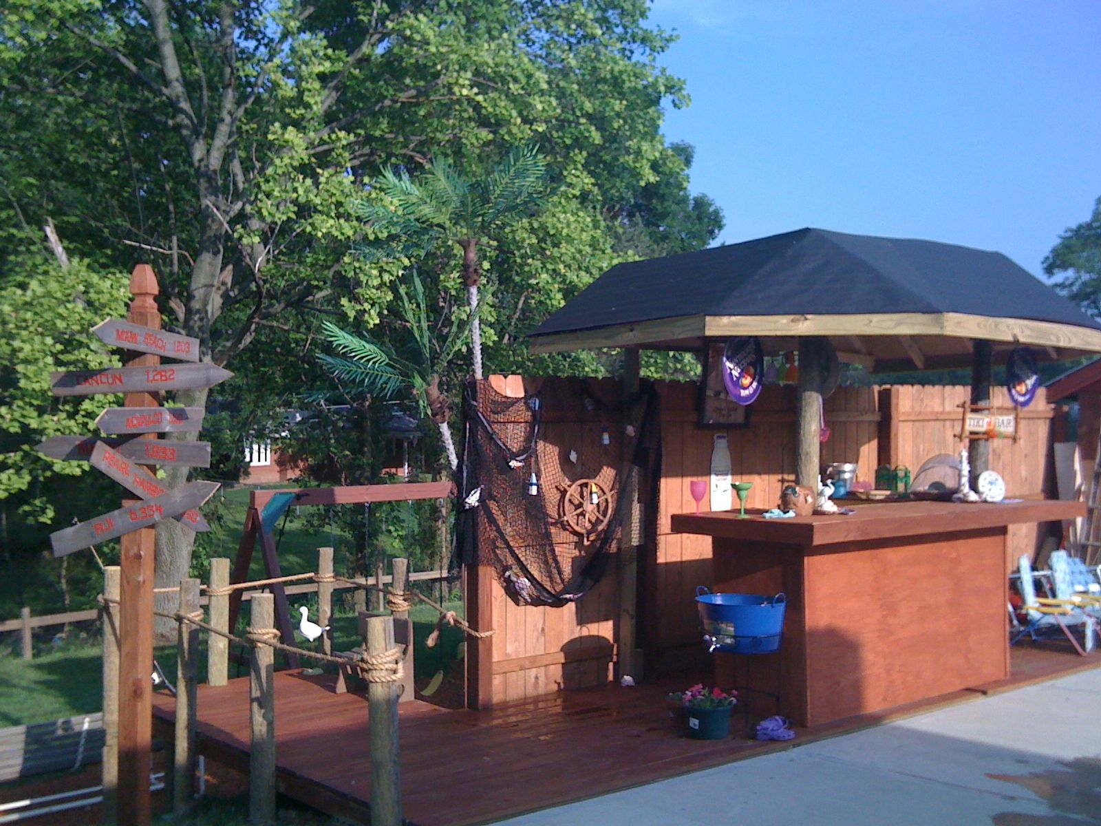 Poolside Tiki Bar : 5 Steps - Instructables