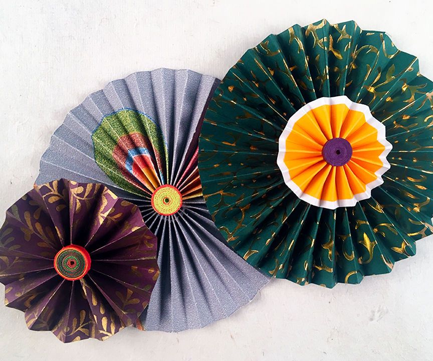 DIY Paper Crafts: How to Make Simple Paper Rosettes | Spring Flowers ...