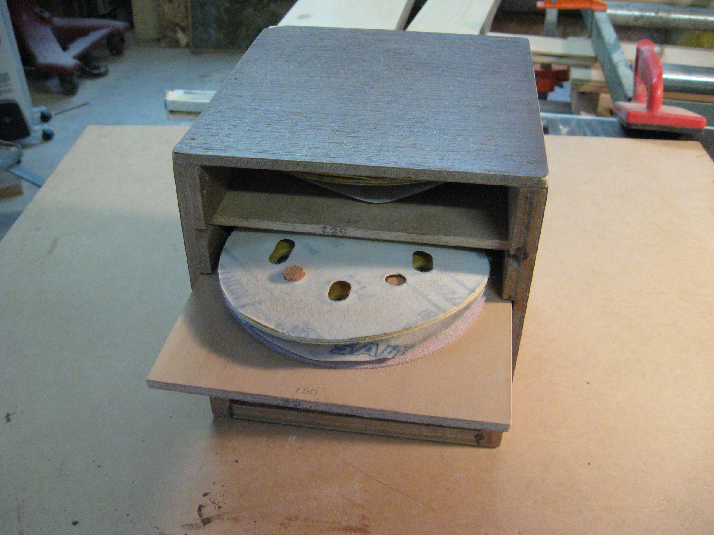 How to Store Your Random Orbital Sander Discs in a Shopmade Box! : 3 ...