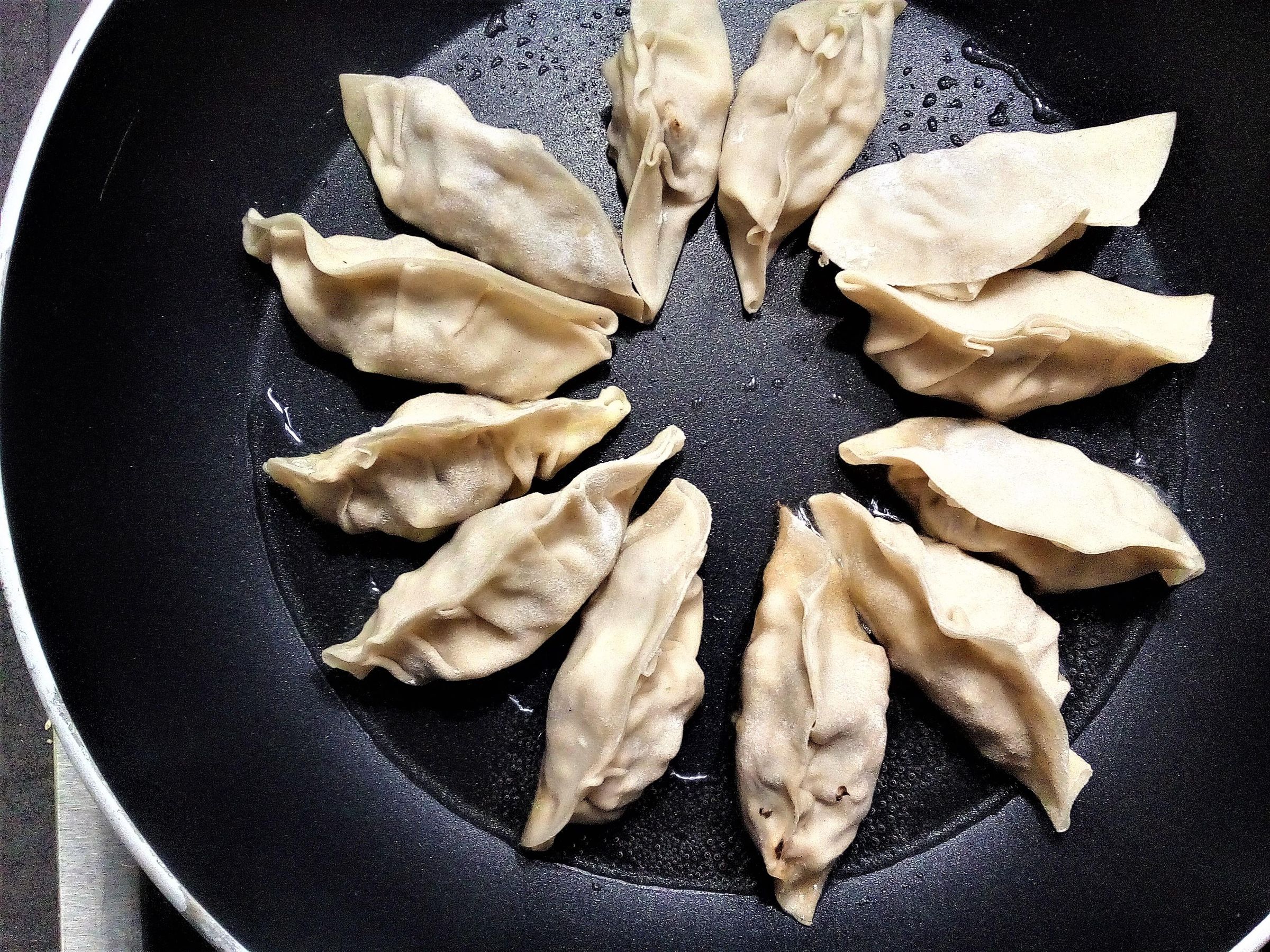 My Favorite Vegetarian/Vegan Gyoza-Recipe : 5 Steps (with Pictures ...