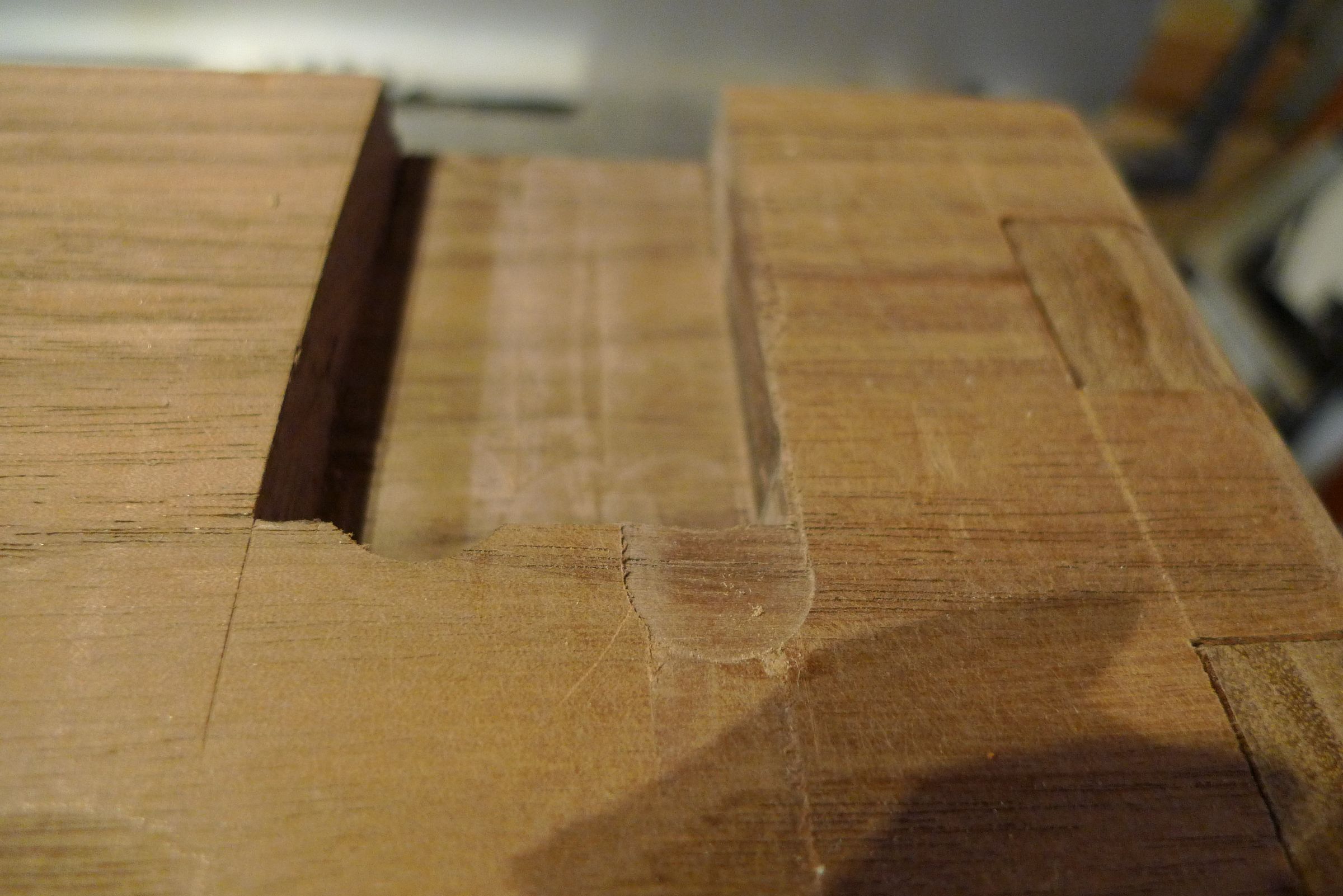 Finishing Walnut Box With Integral Hinge : 7 Steps (with Pictures ...