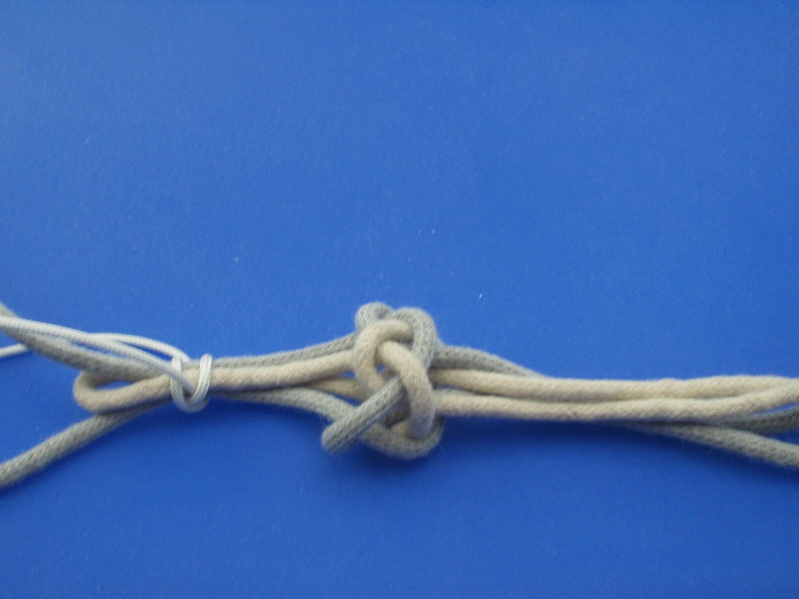 Over Two Crown Diamond Knot : 18 Steps - Instructables