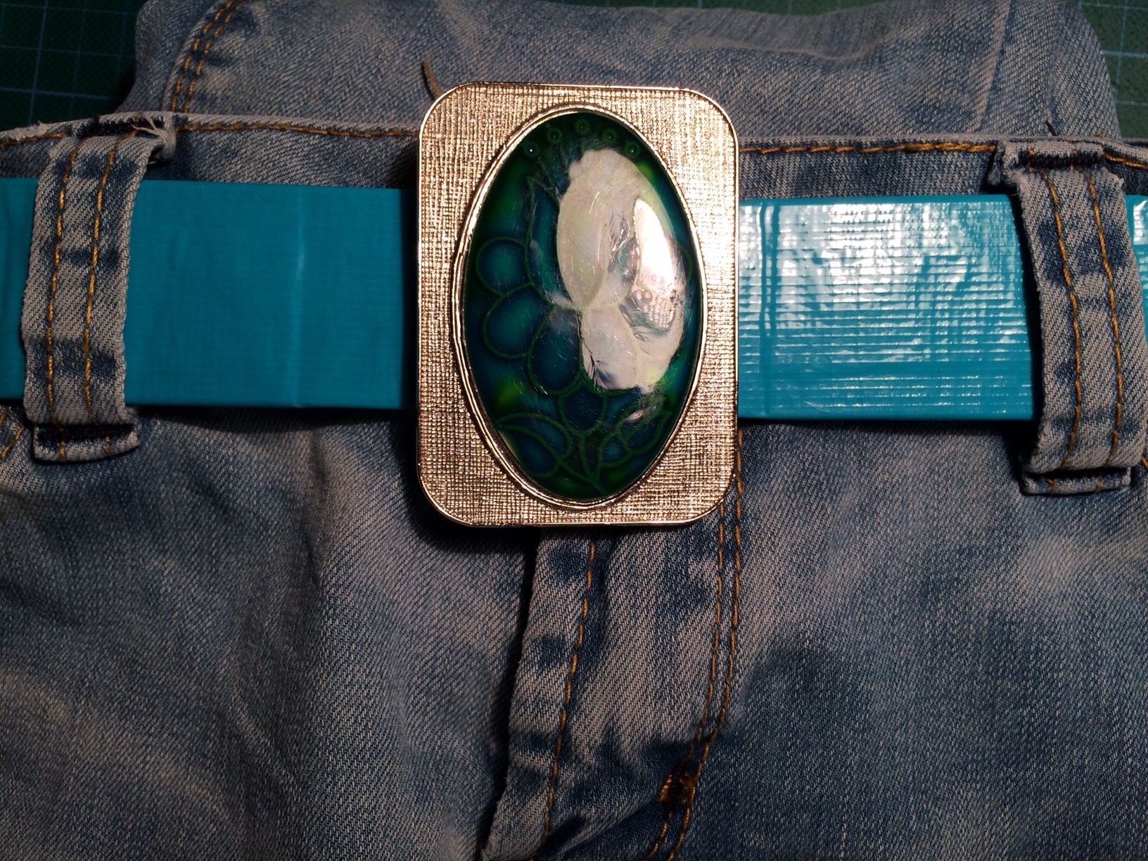 30 Minutes Duct Tape Belt : 5 Steps (with Pictures) - Instructables