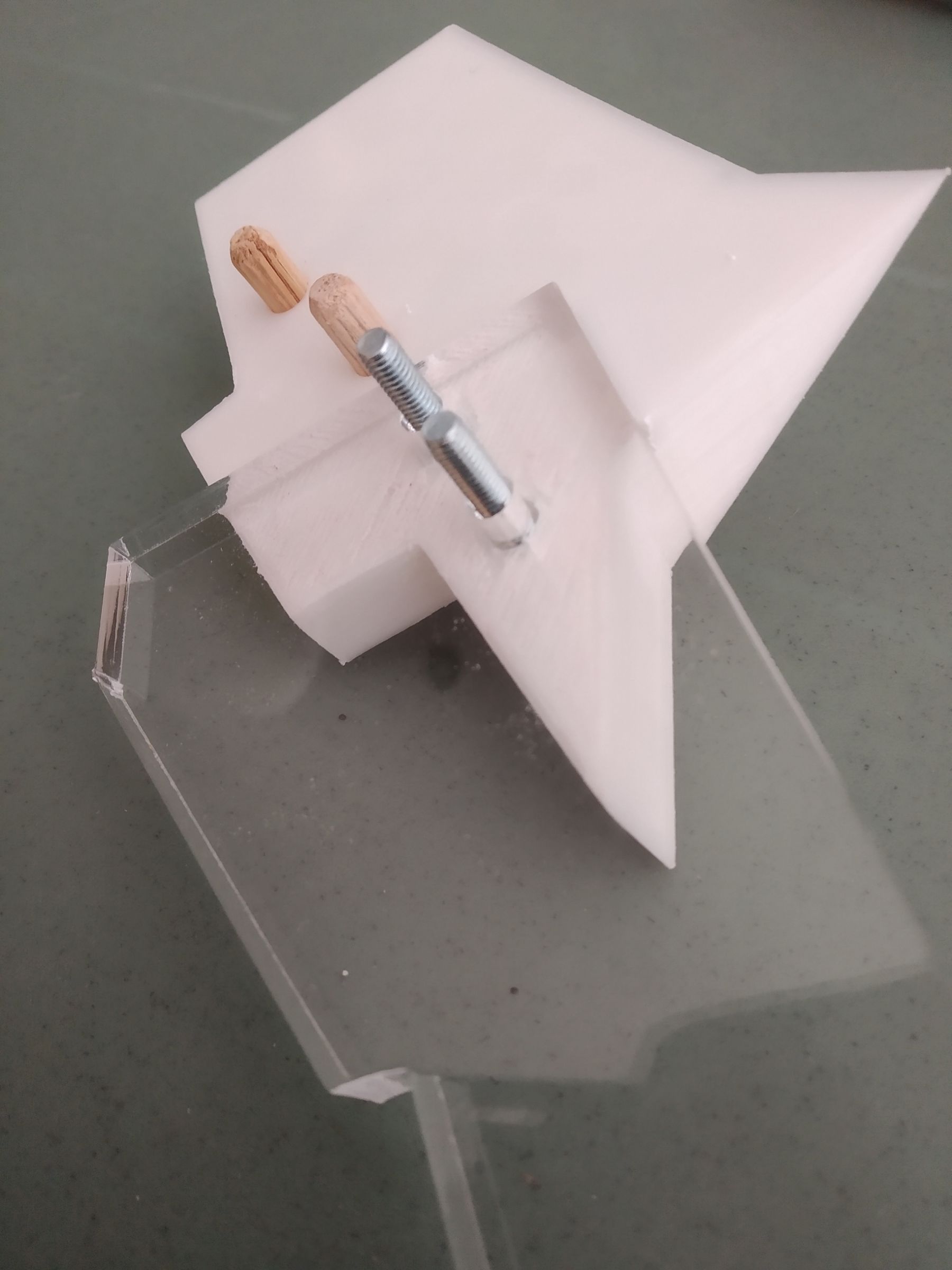 Props With Floating Parts : 3 Steps - Instructables