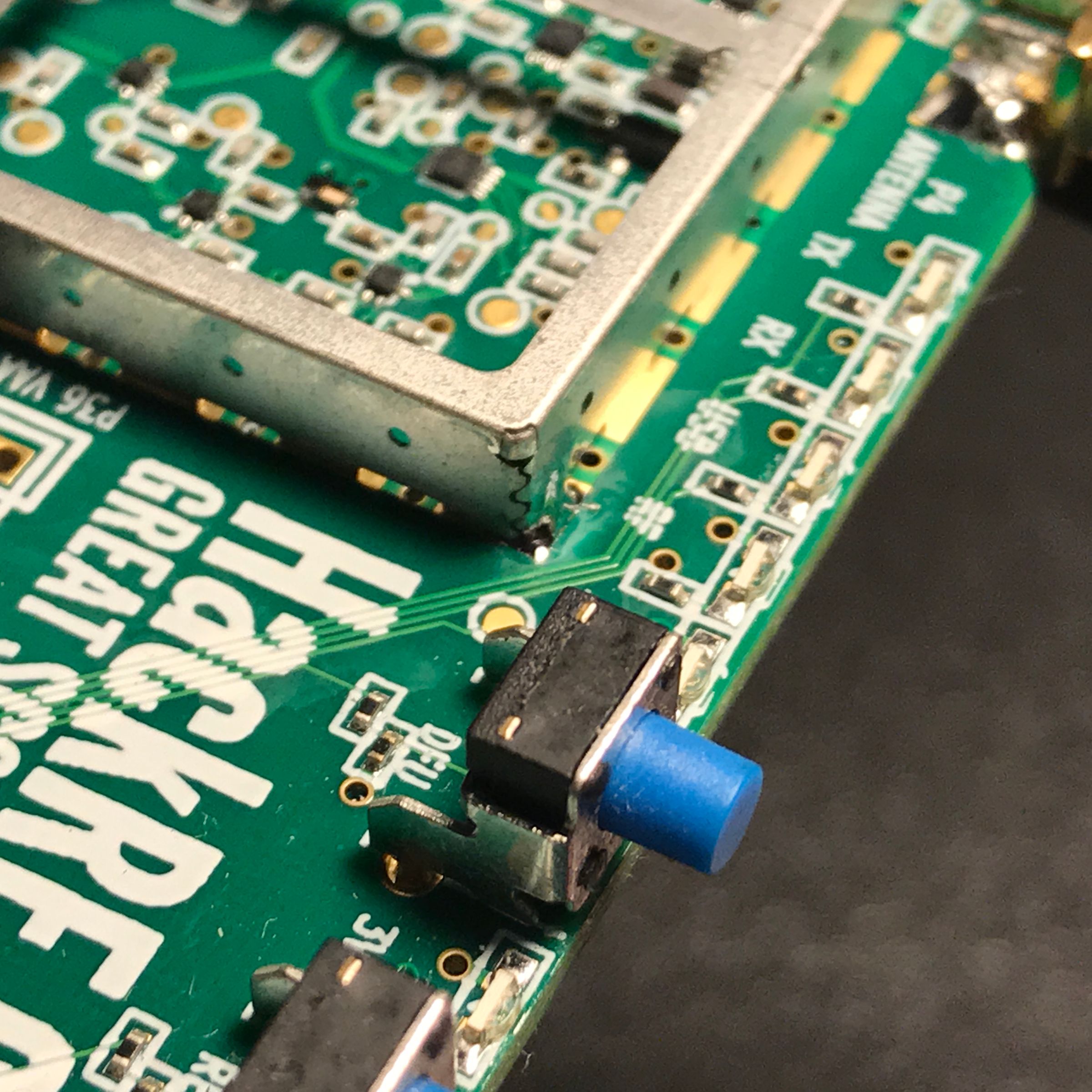 HackRF Shielding Kit Installation : 4 Steps - Instructables
