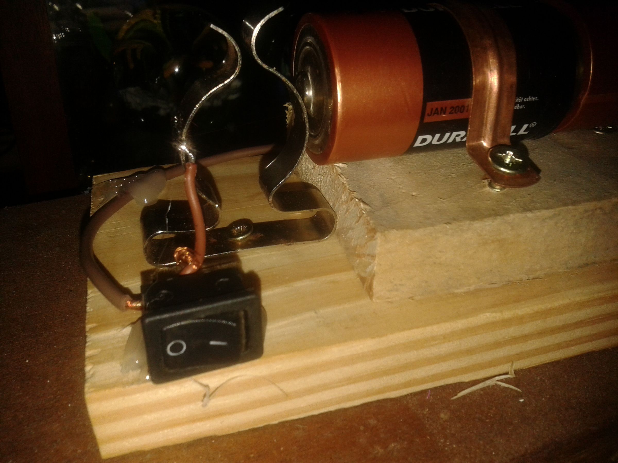 My Simple D Cell Holder (and What I Did With It) : 4 Steps - Instructables