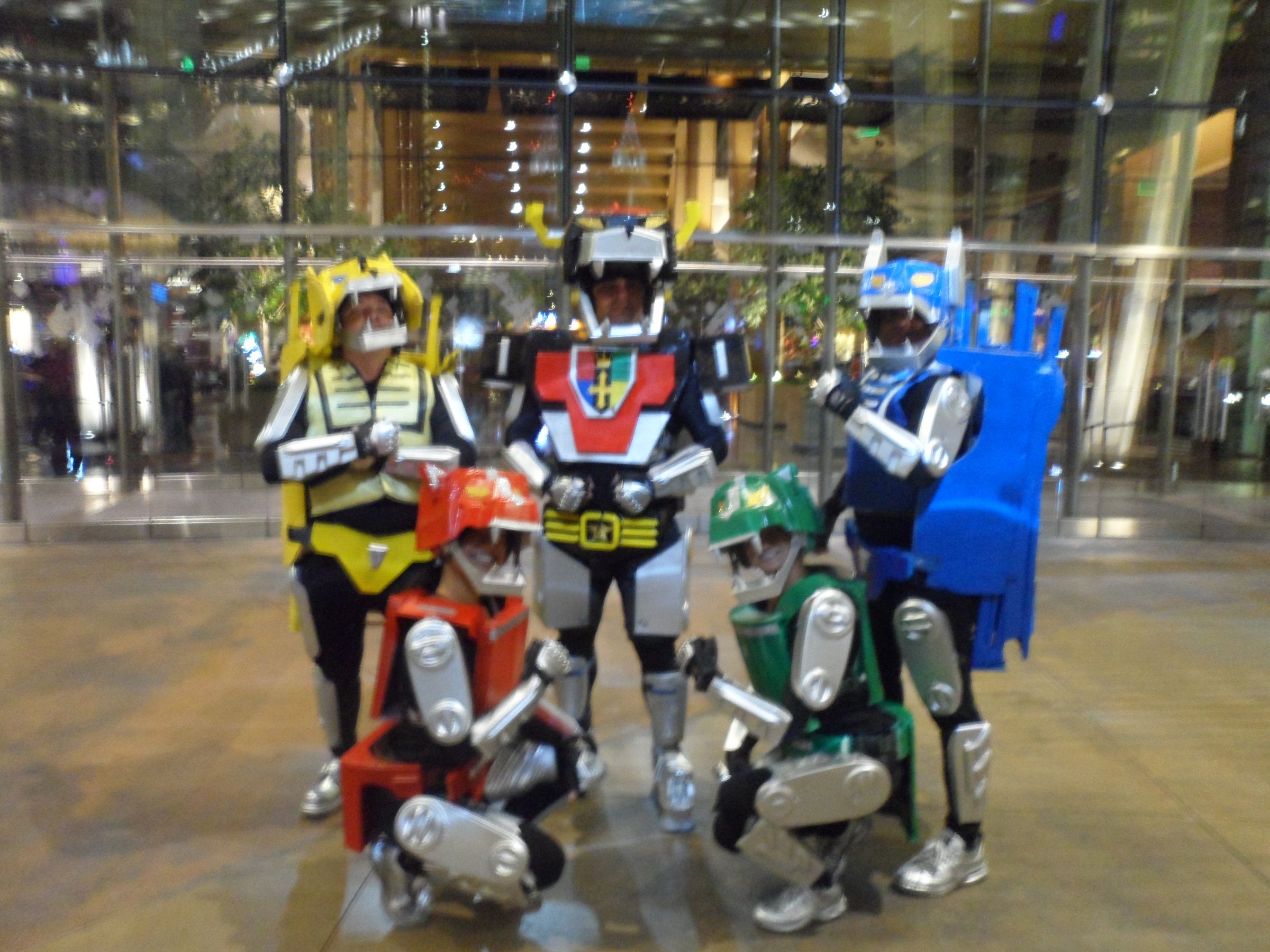 Voltron Force (5 Person Assembling Epic Costume) : 7 Steps (with ...