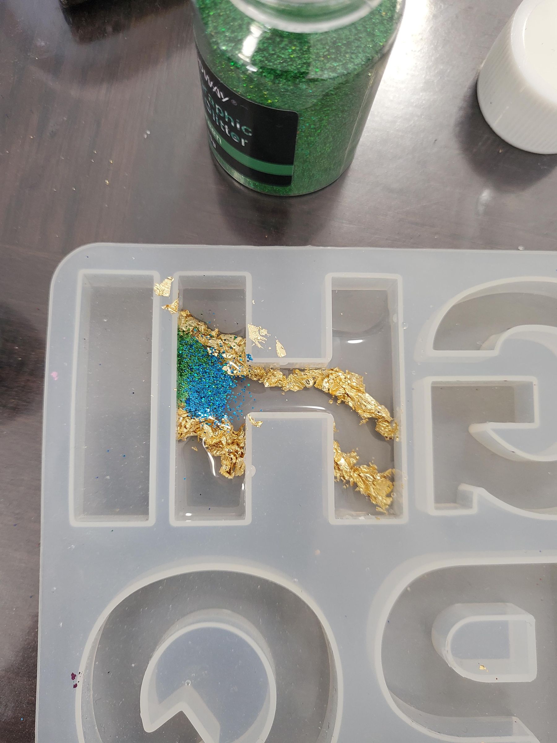 UV Resin Rainbow Keychain : 5 Steps (with Pictures) - Instructables