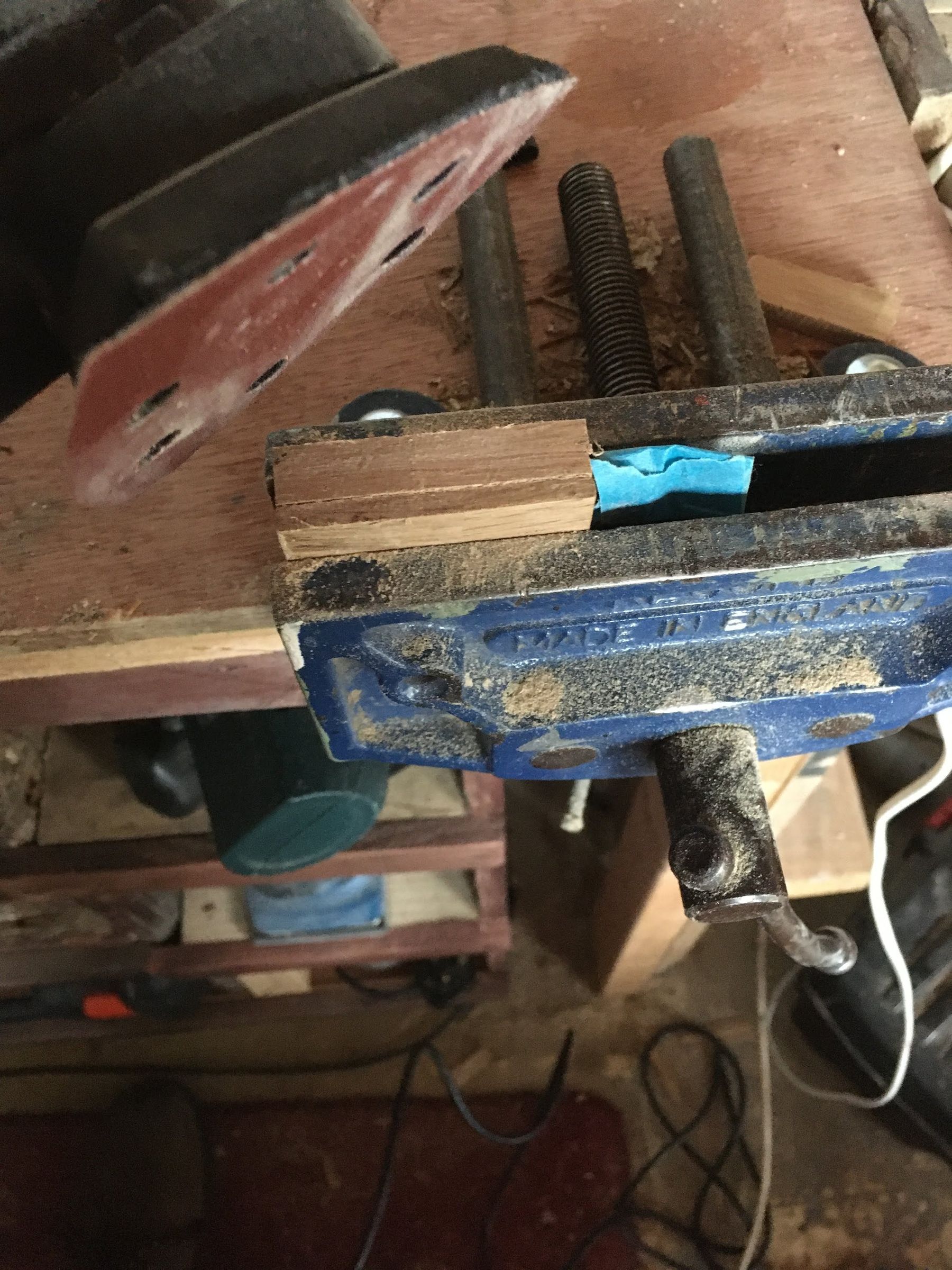 Fix a Damaged USB Memory Stick Case : 6 Steps (with Pictures ...