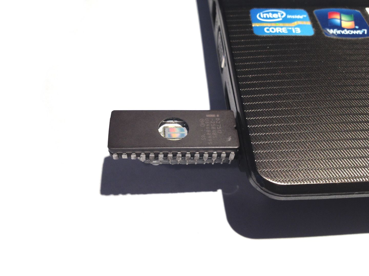 EEPROM Flash Drive (Flash Drive Case) : 9 Steps - Instructables