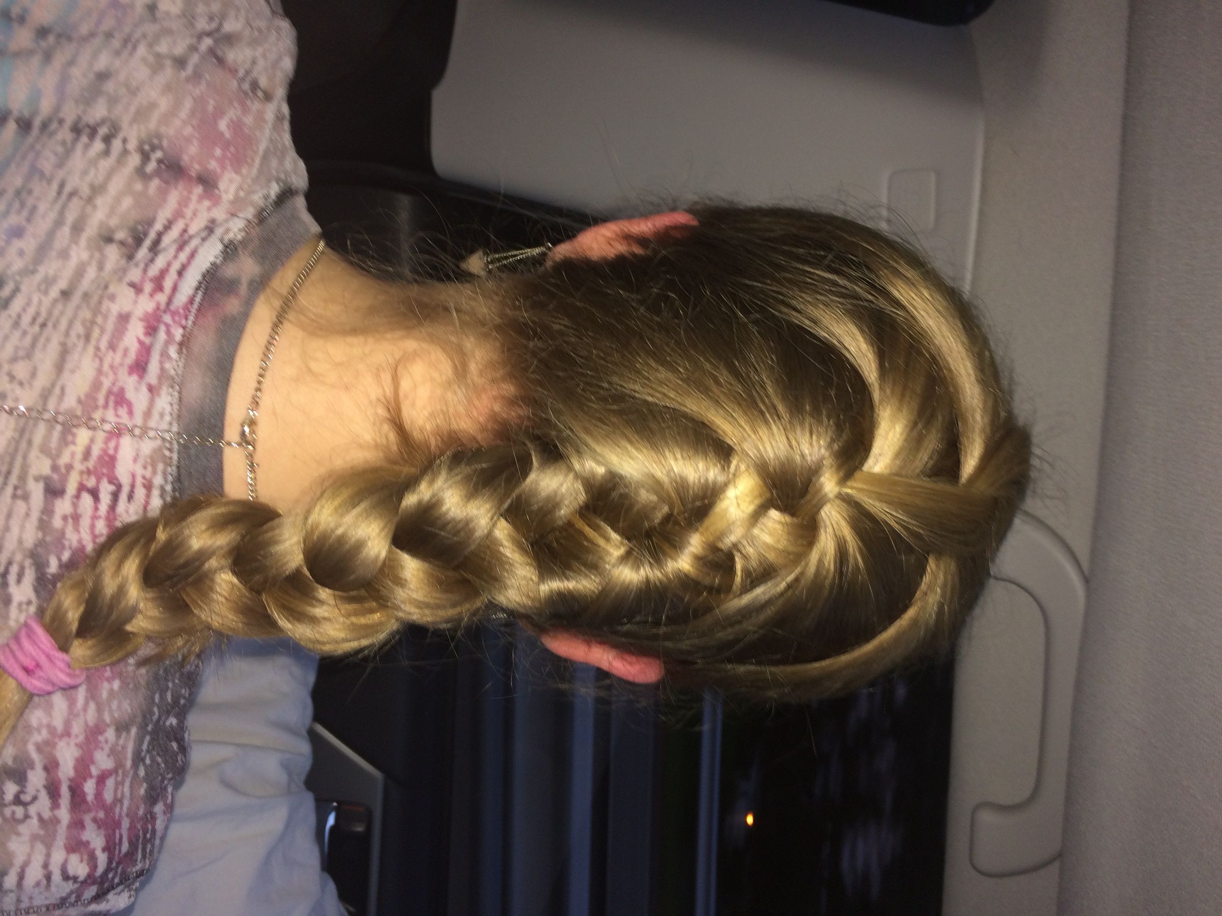 French Braid Basics : 4 Steps (with Pictures) - Instructables