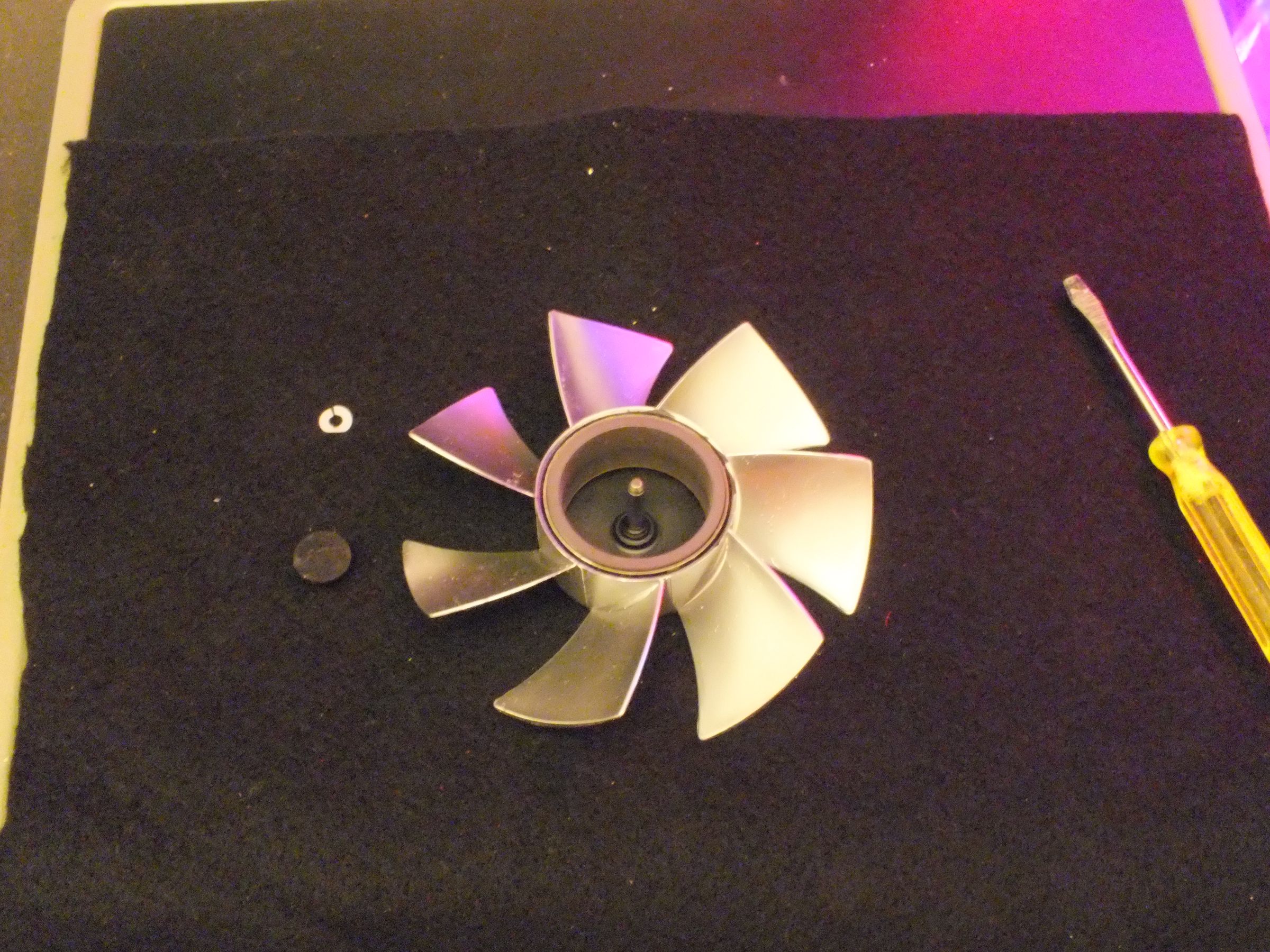 REPAINT a PC FAN (MOD) : 8 Steps - Instructables