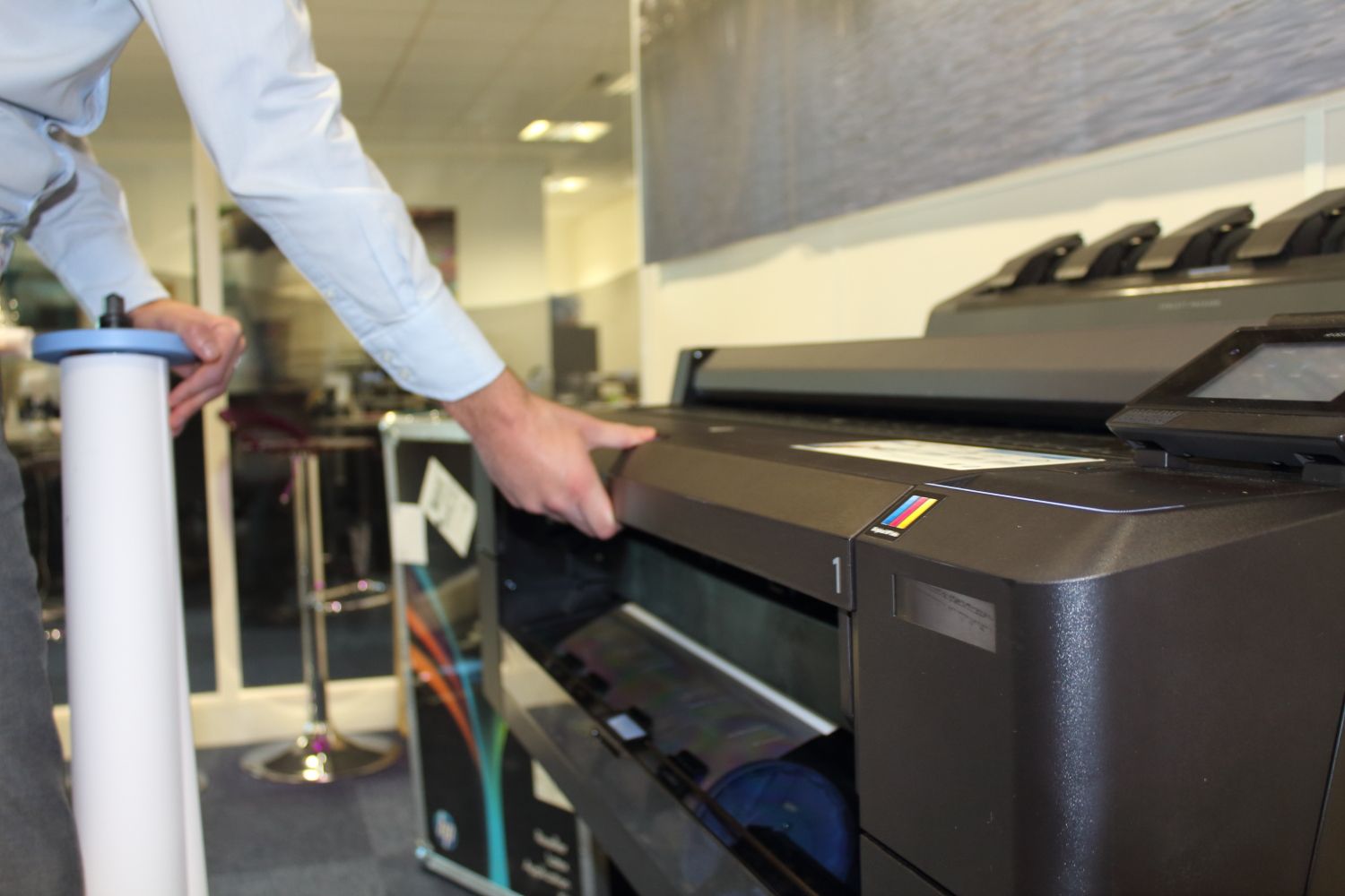 Your Ultimate Guide to Using the HP Designjet T2500 Printer : 8 Steps ...