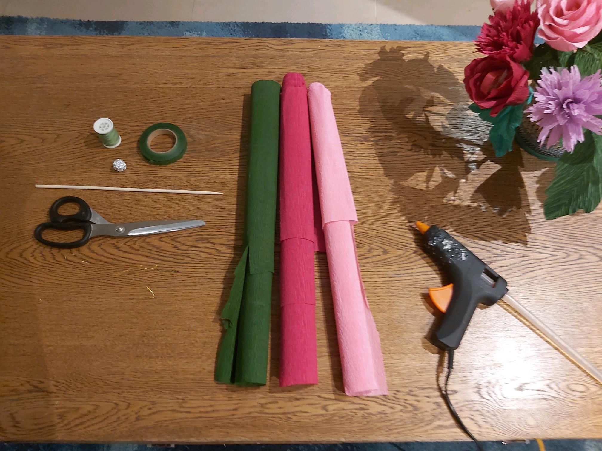 Crepe Paper Rose : 4 Steps (with Pictures) - Instructables