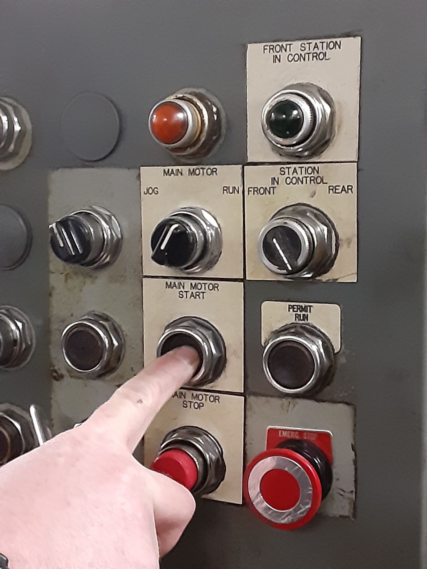 Lock Out/Tag Out : 9 Steps - Instructables