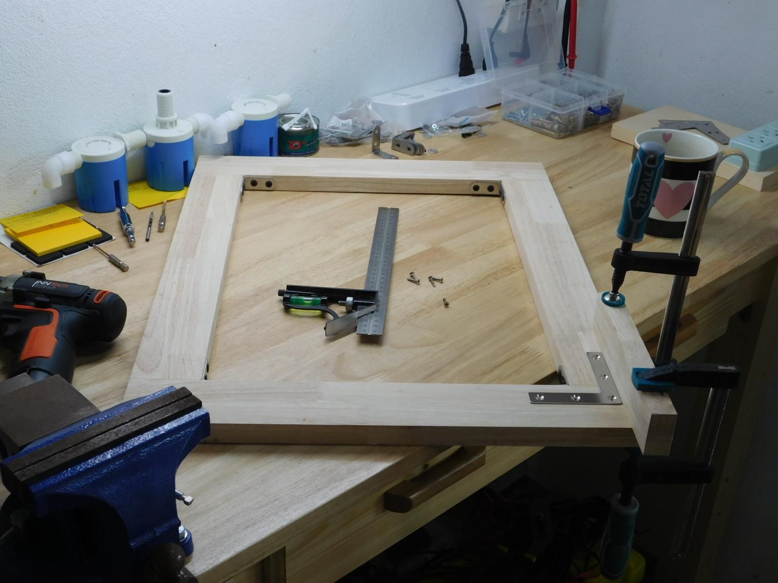 Simple Tool Cart & Assembly Table : 8 Steps (with Pictures) - Instructables