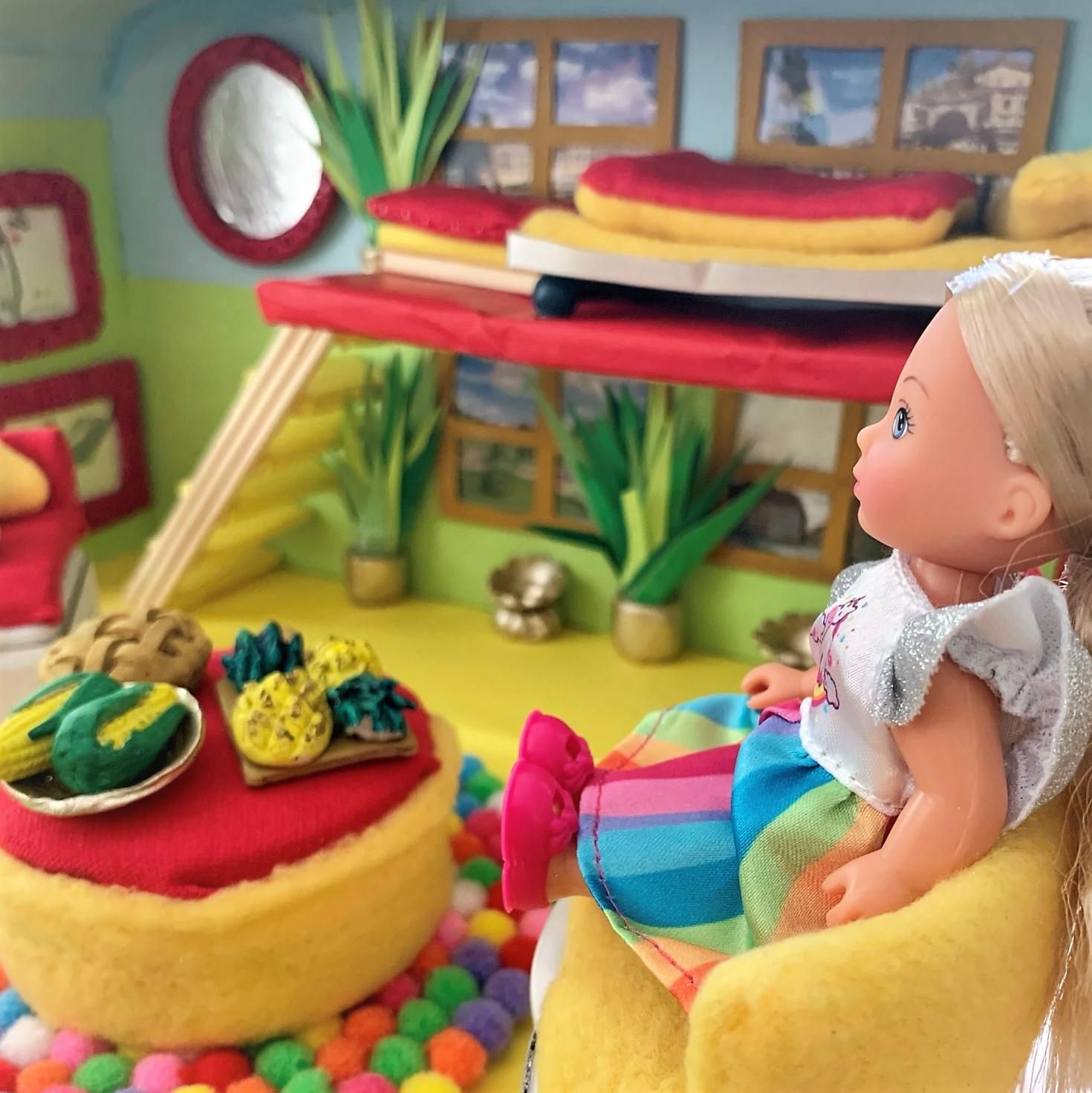 Travel Dollhouse in a Suitcase : 20 Steps (with Pictures) - Instructables