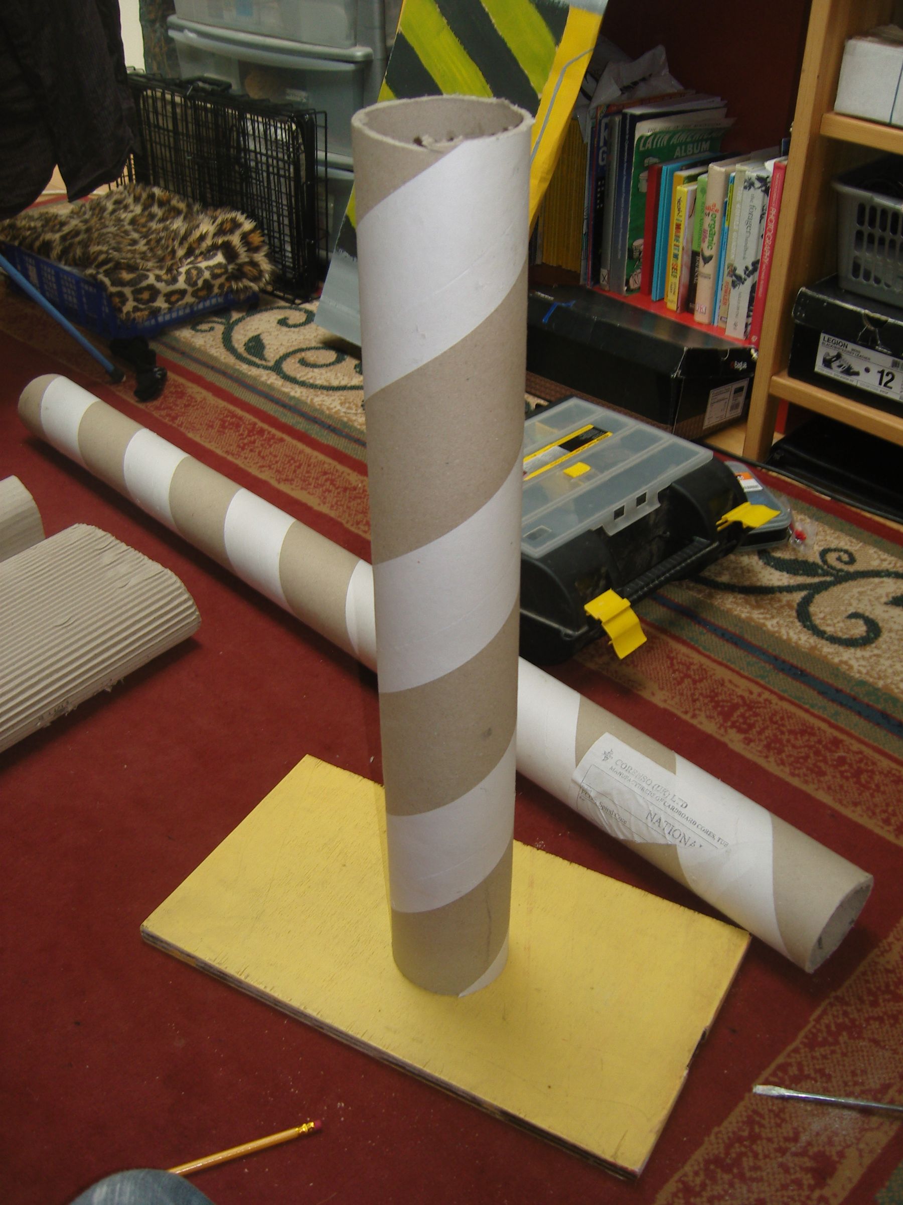 Super Budget Cat Scratch Post : 4 Steps - Instructables