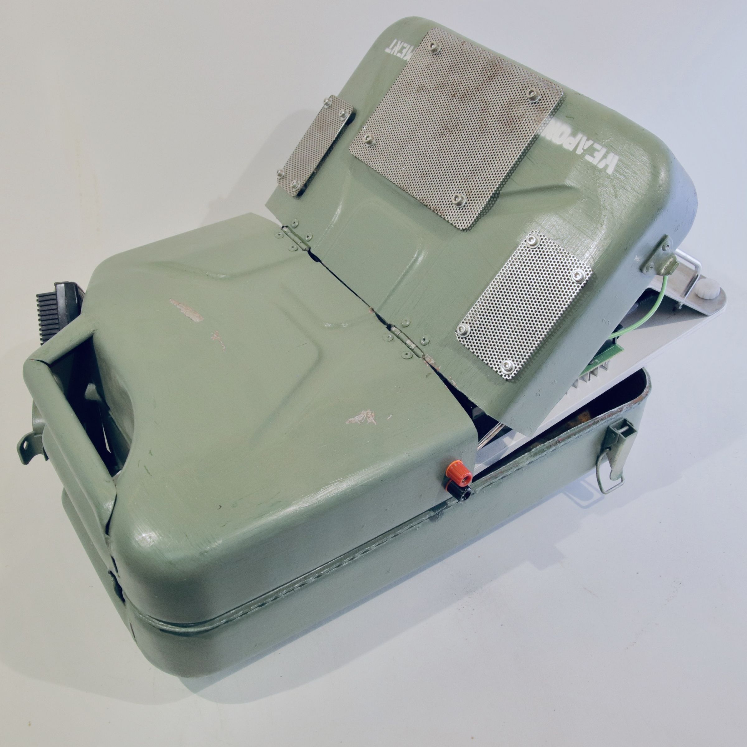 The Portable Laff Box : 13 Steps (with Pictures) - Instructables