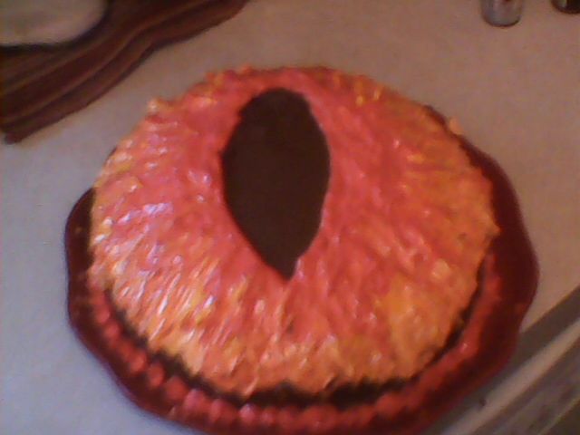 How to Make the Eye of Sauron Cake! : 3 Steps - Instructables