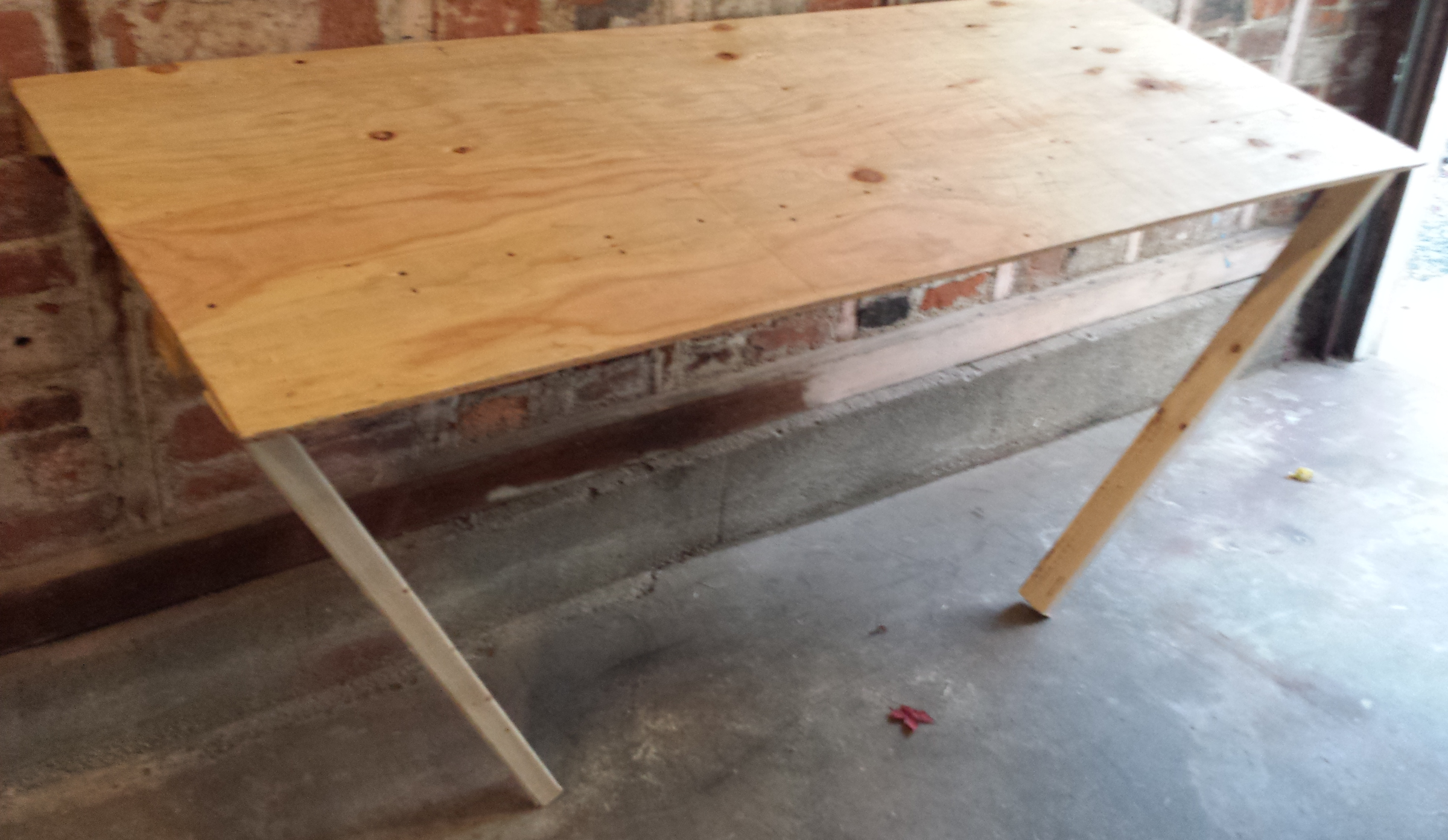 Cheap Wall-Mounted Folding Work Table : 9 Steps - Instructables