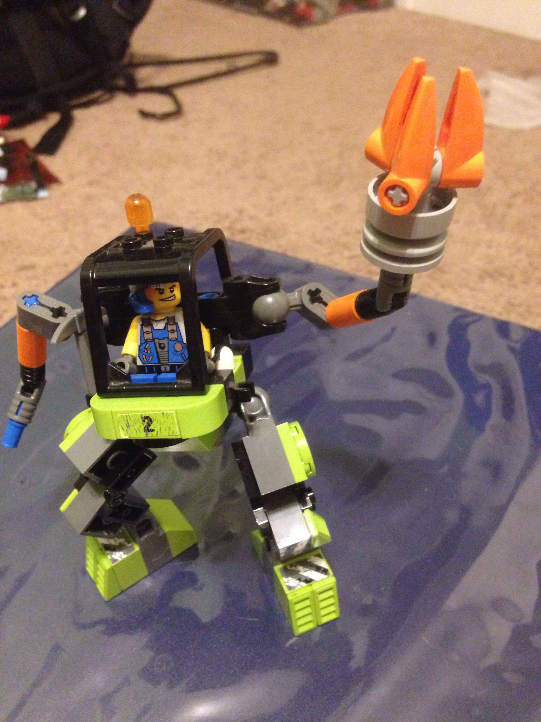 How I Update Lego Mech Sets : 7 Steps - Instructables