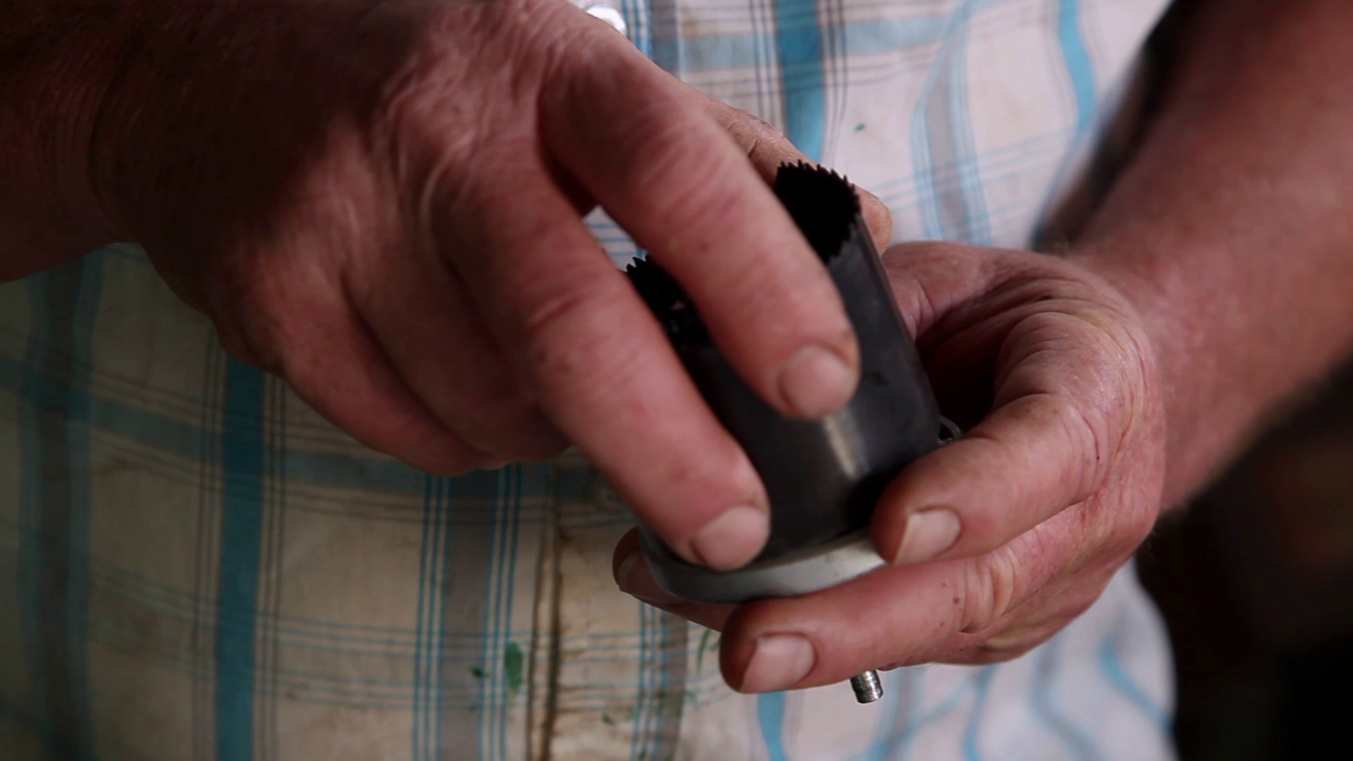 How to Make a Pollen Feeder for Beekeeping : 12 Steps - Instructables