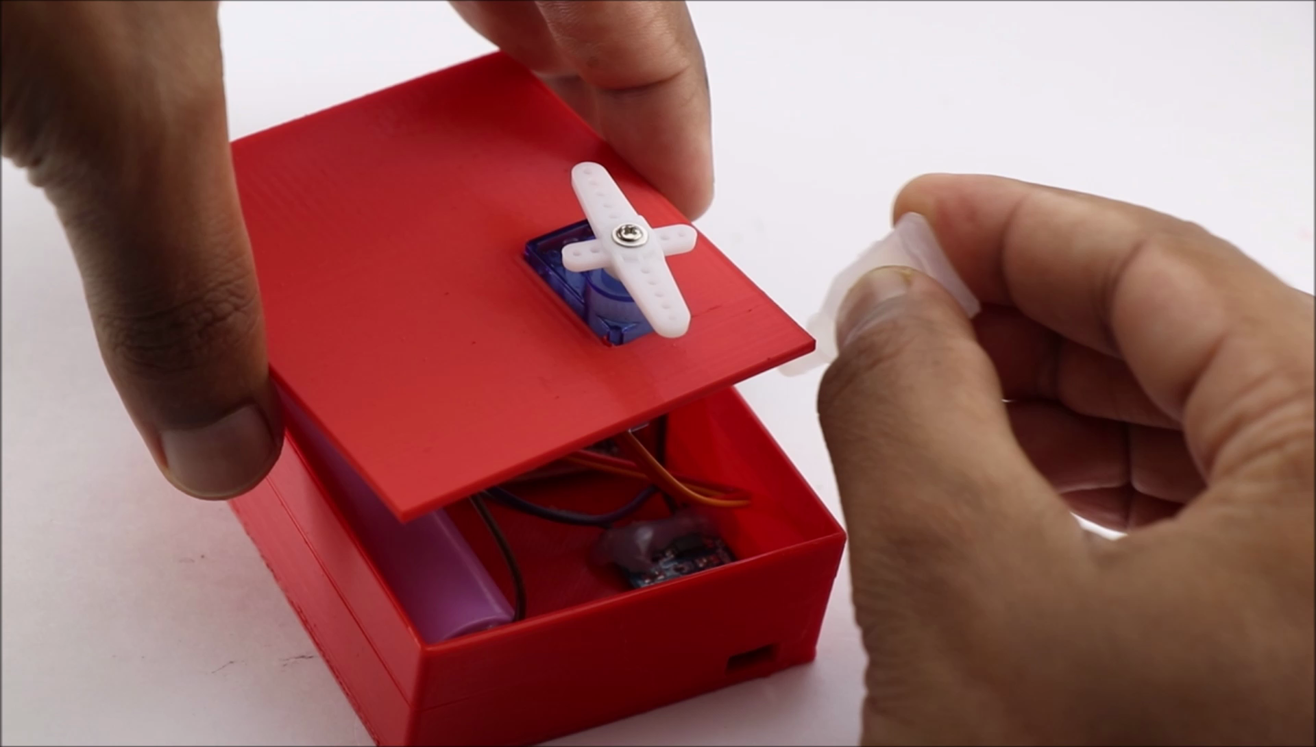 3D Printed Rotating Display Stand for 360 Degree Videography and ...