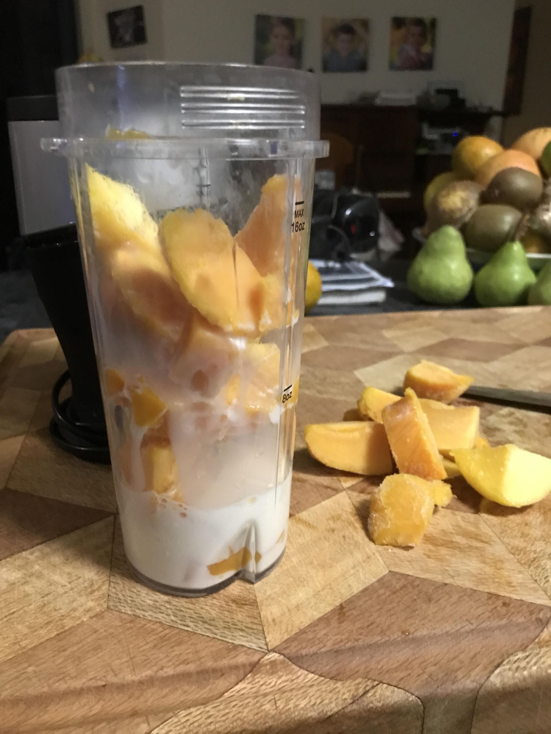 Instant Frozen Mangoe Smoothie/icecream : 4 Steps - Instructables