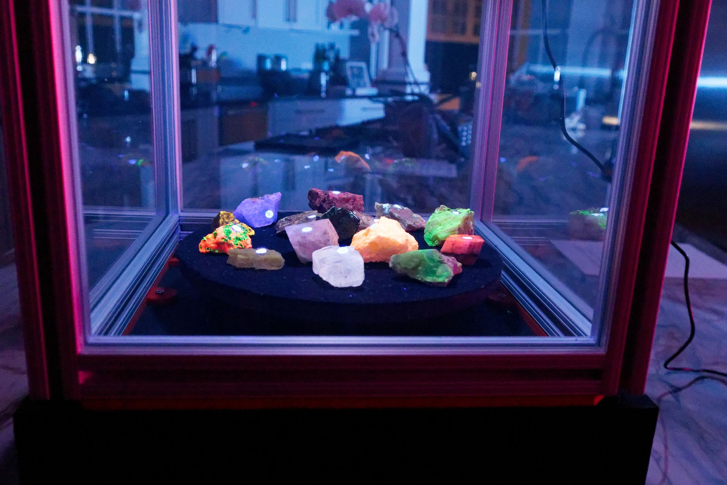 Lets Make a Simple Extruded Aluminum Display Cube. : 13 Steps (with ...