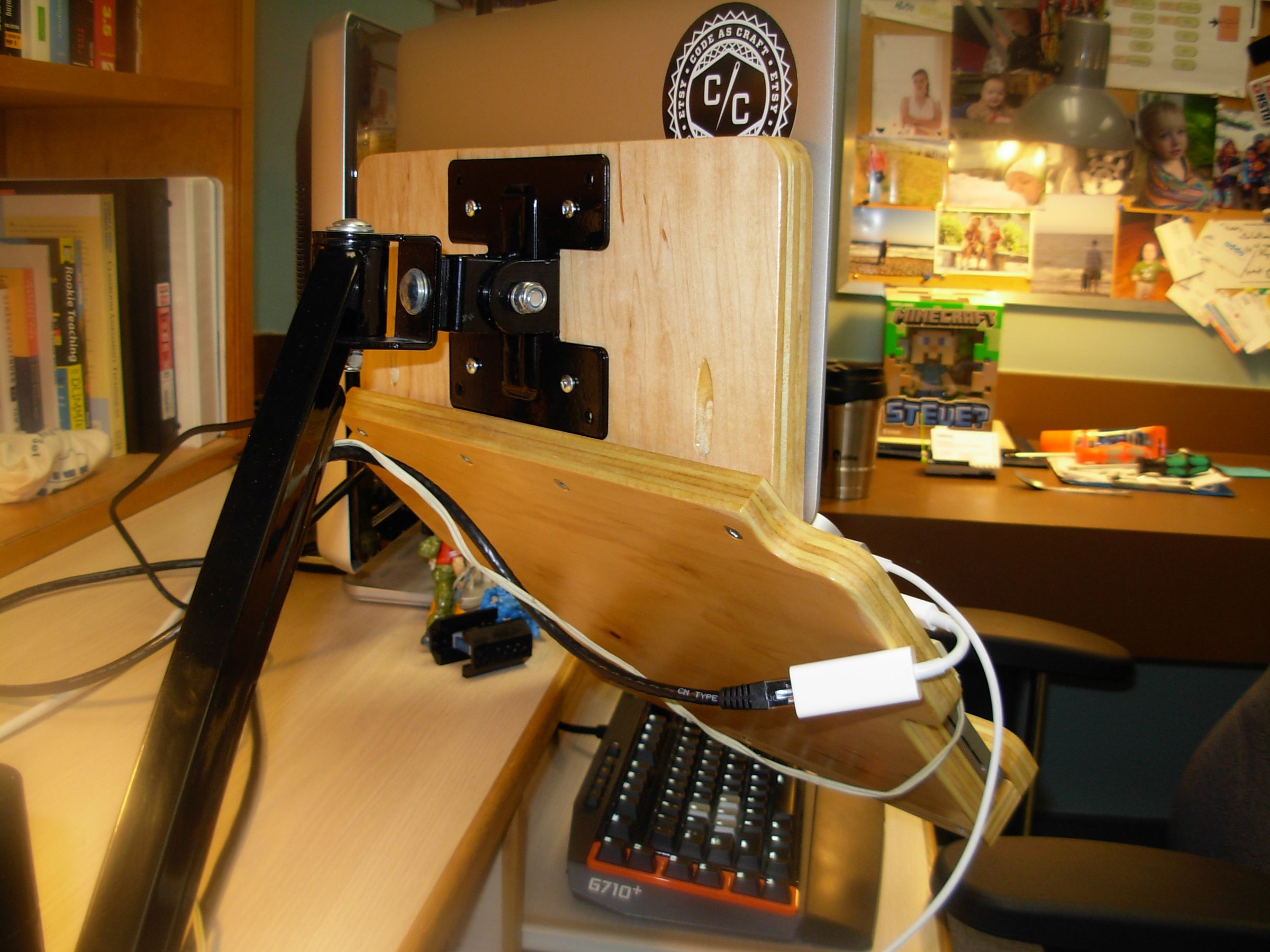 A DIY Laptop Rack : 5 Steps (with Pictures) - Instructables