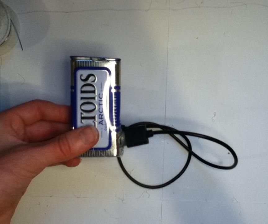 How to Make a Tiny Emergency USB Charger : 3 Steps - Instructables