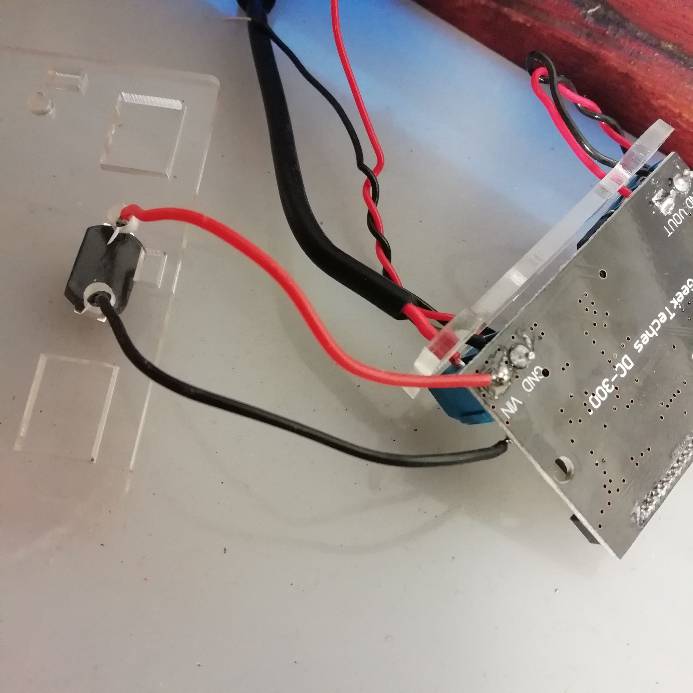 Adjustable LCD Breadboard Power Supply : 4 Steps - Instructables