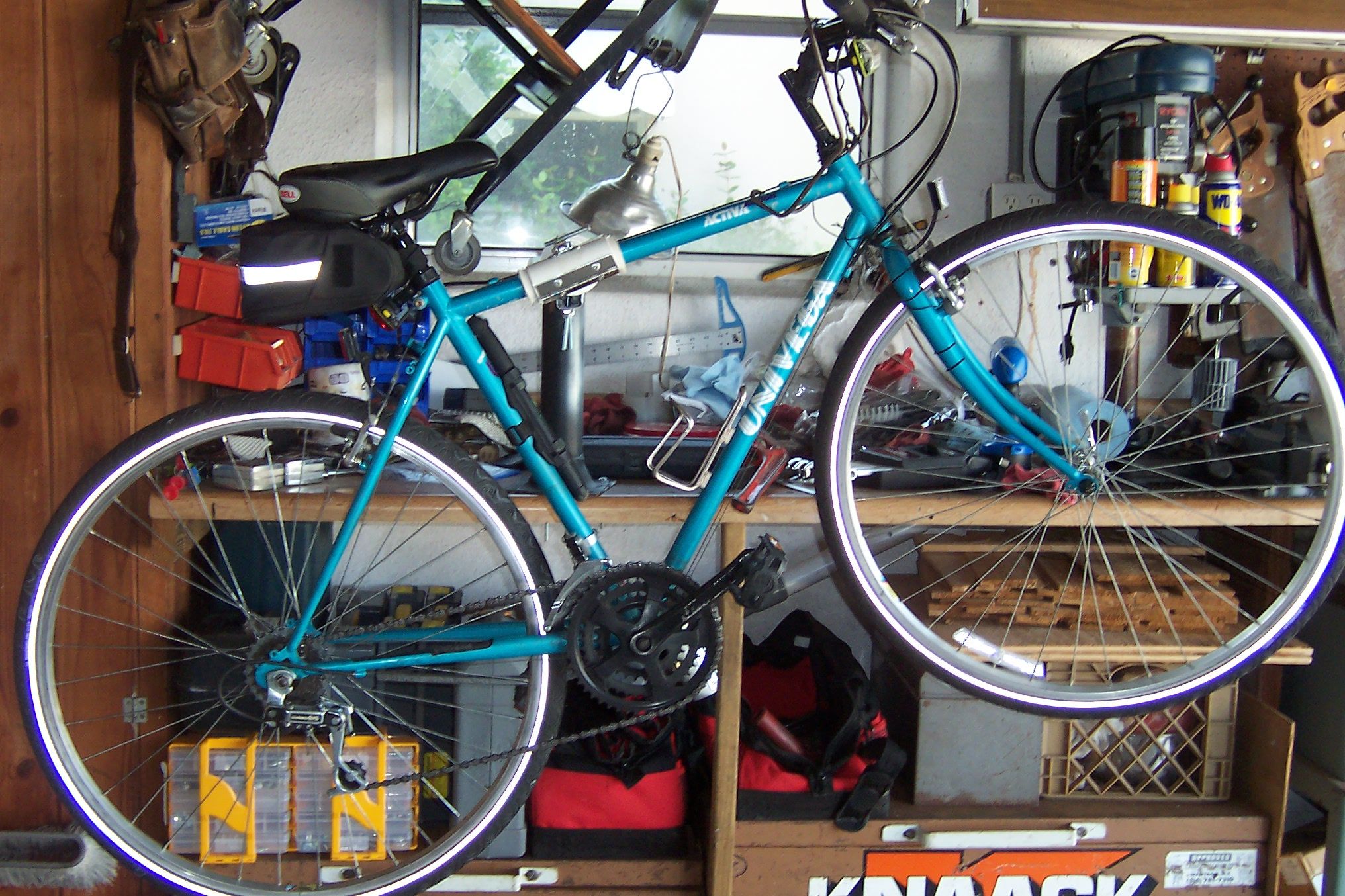 Work Bench Bike Repair Stand With Angle Adjustment : 3 Steps ...