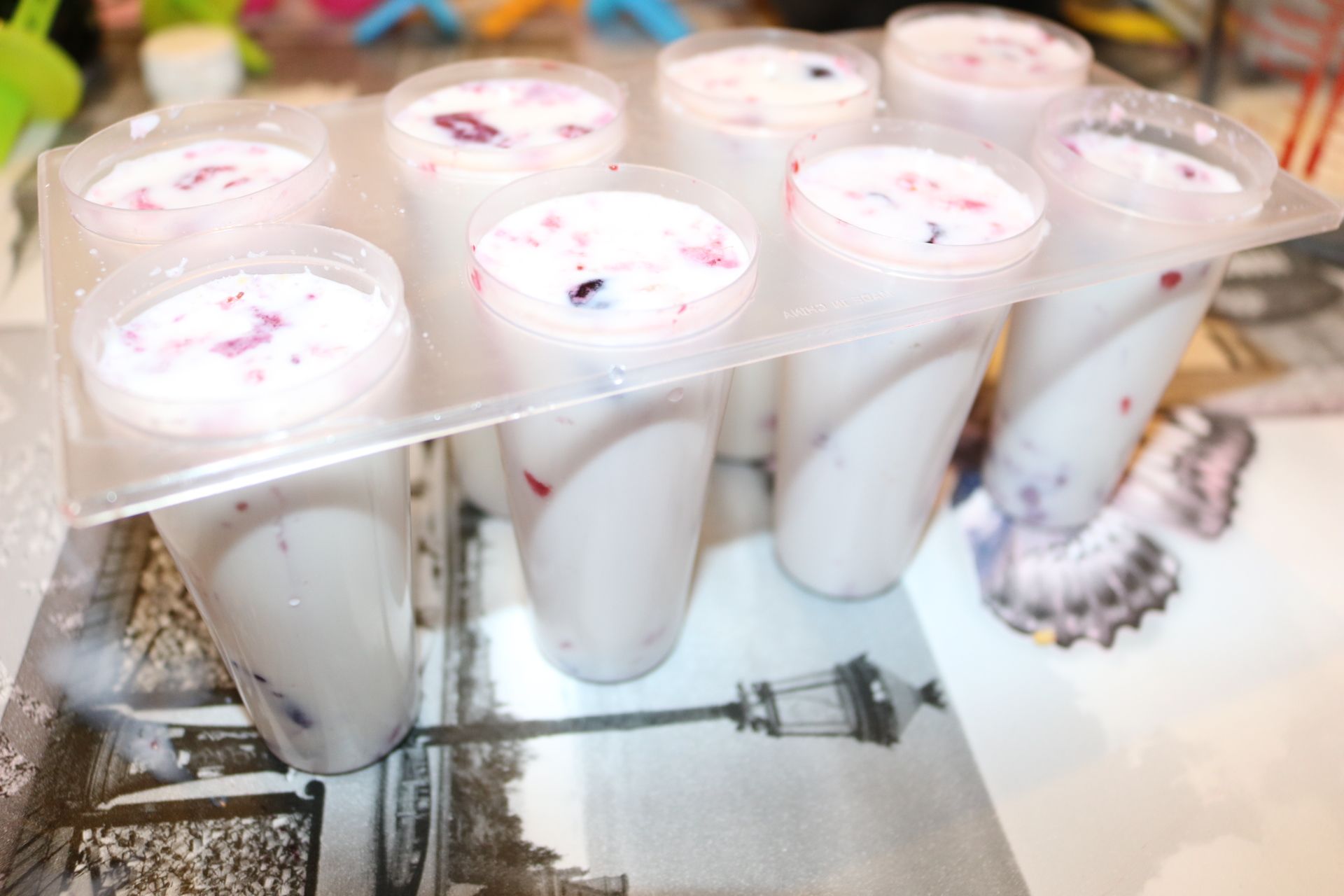 Berry White Ice Pops : 5 Steps - Instructables