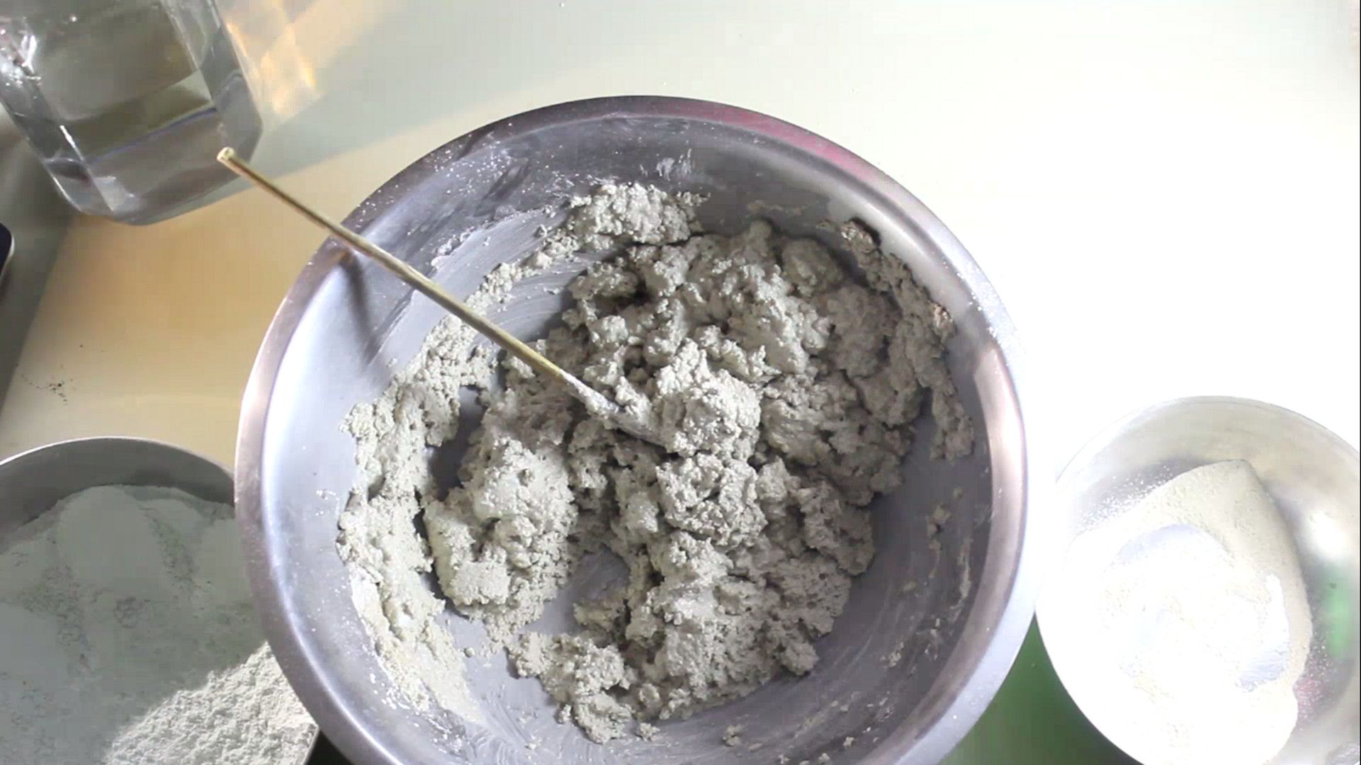 DIY SODA CAN CONCRETE PLANTER : 11 Steps (with Pictures) - Instructables