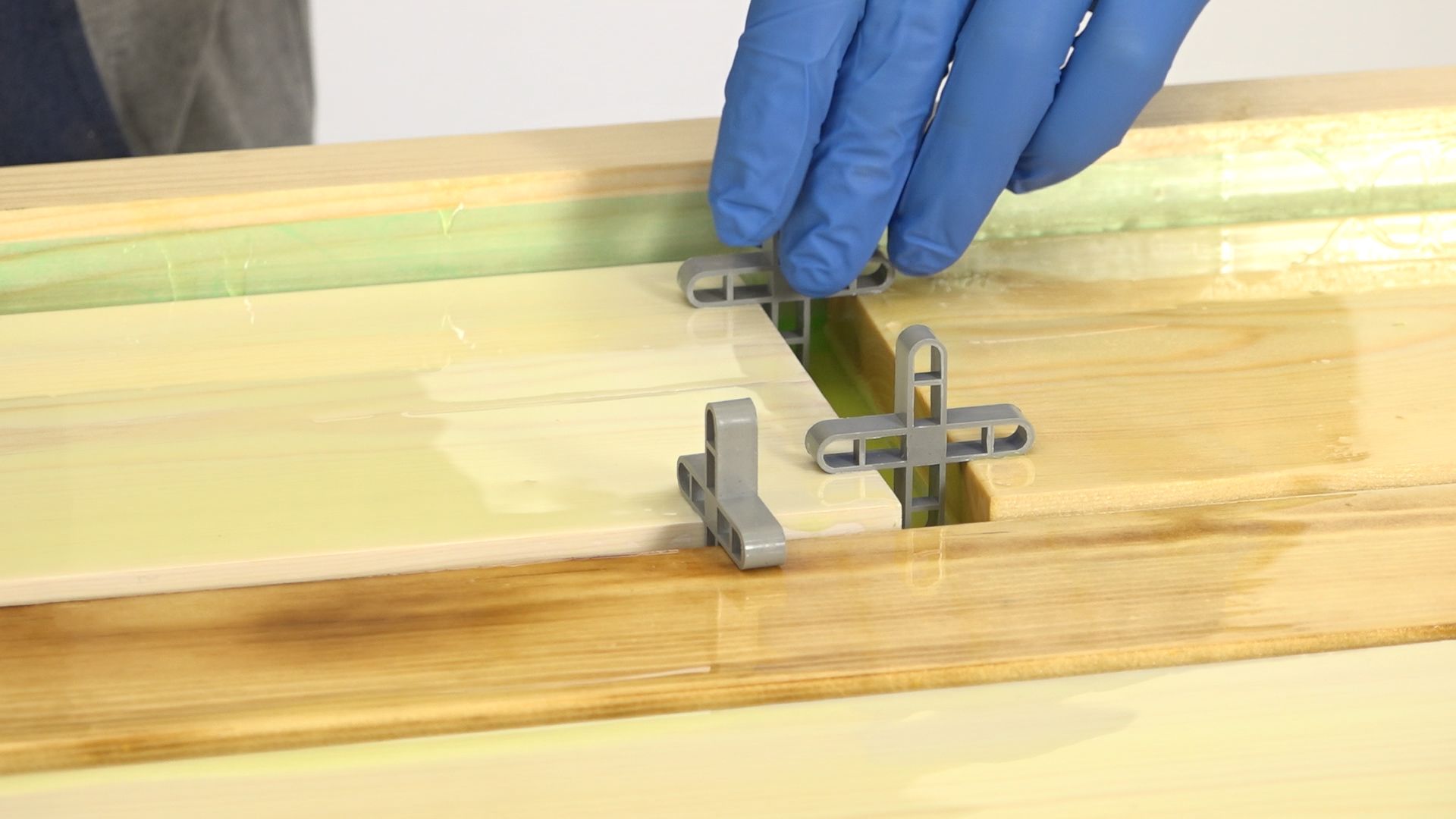 DIY RESIN PLANK TABLE - How to Make Your Own Using GlassCast® 3 Clear ...