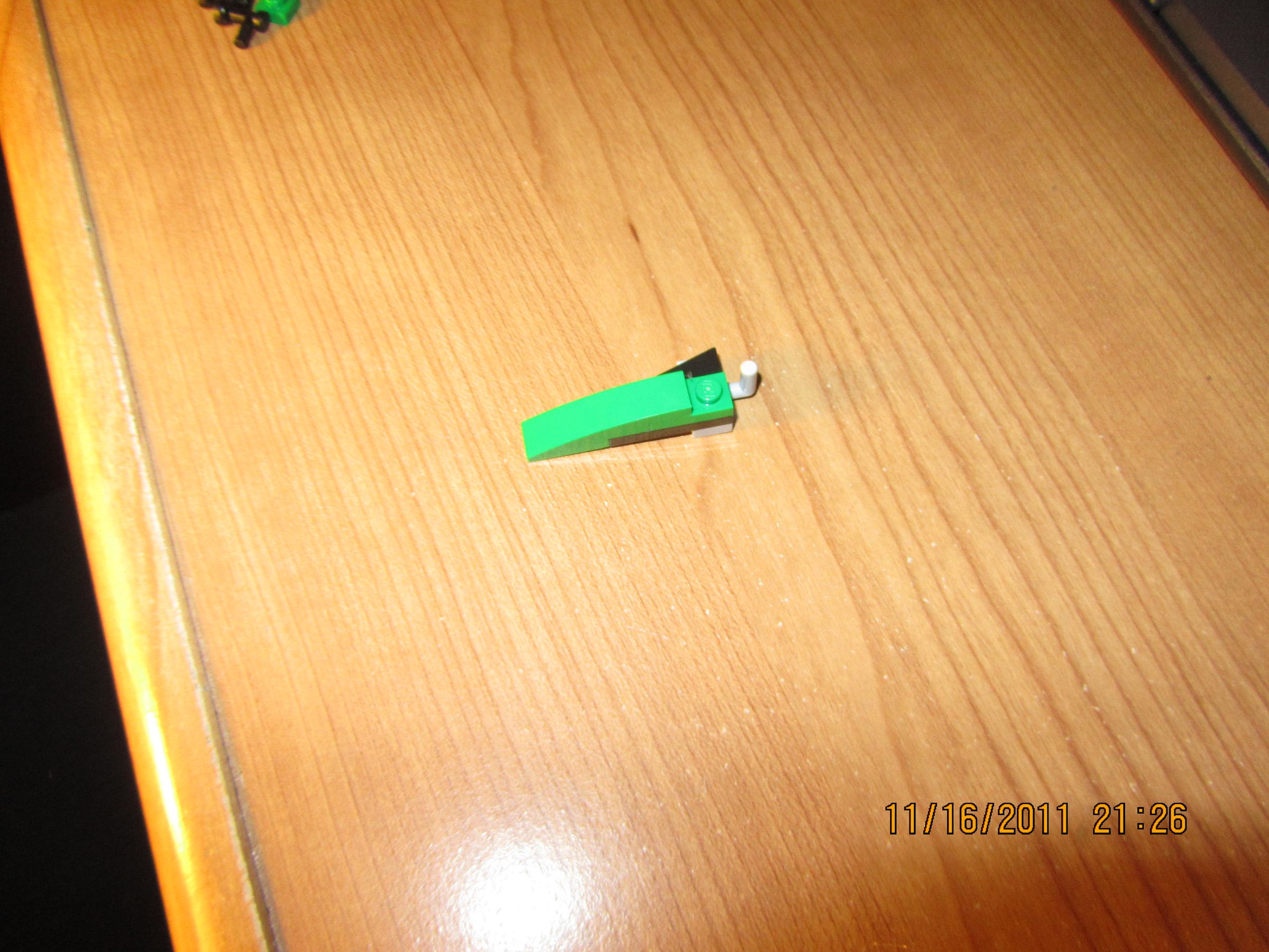 Lego Minifigure Wings : 4 Steps - Instructables