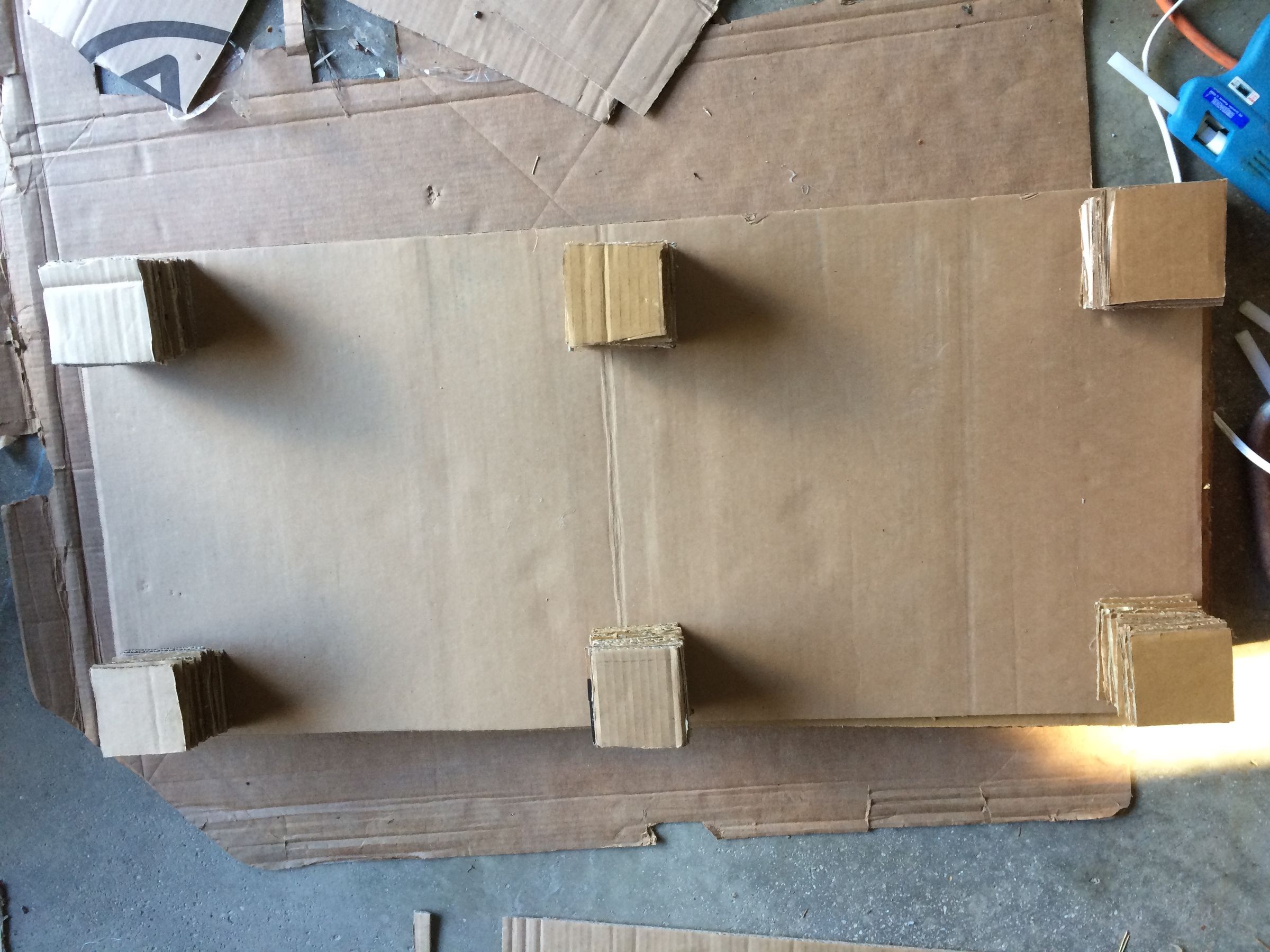 DIY Cardboard Coffee Table : 4 Steps (with Pictures) - Instructables