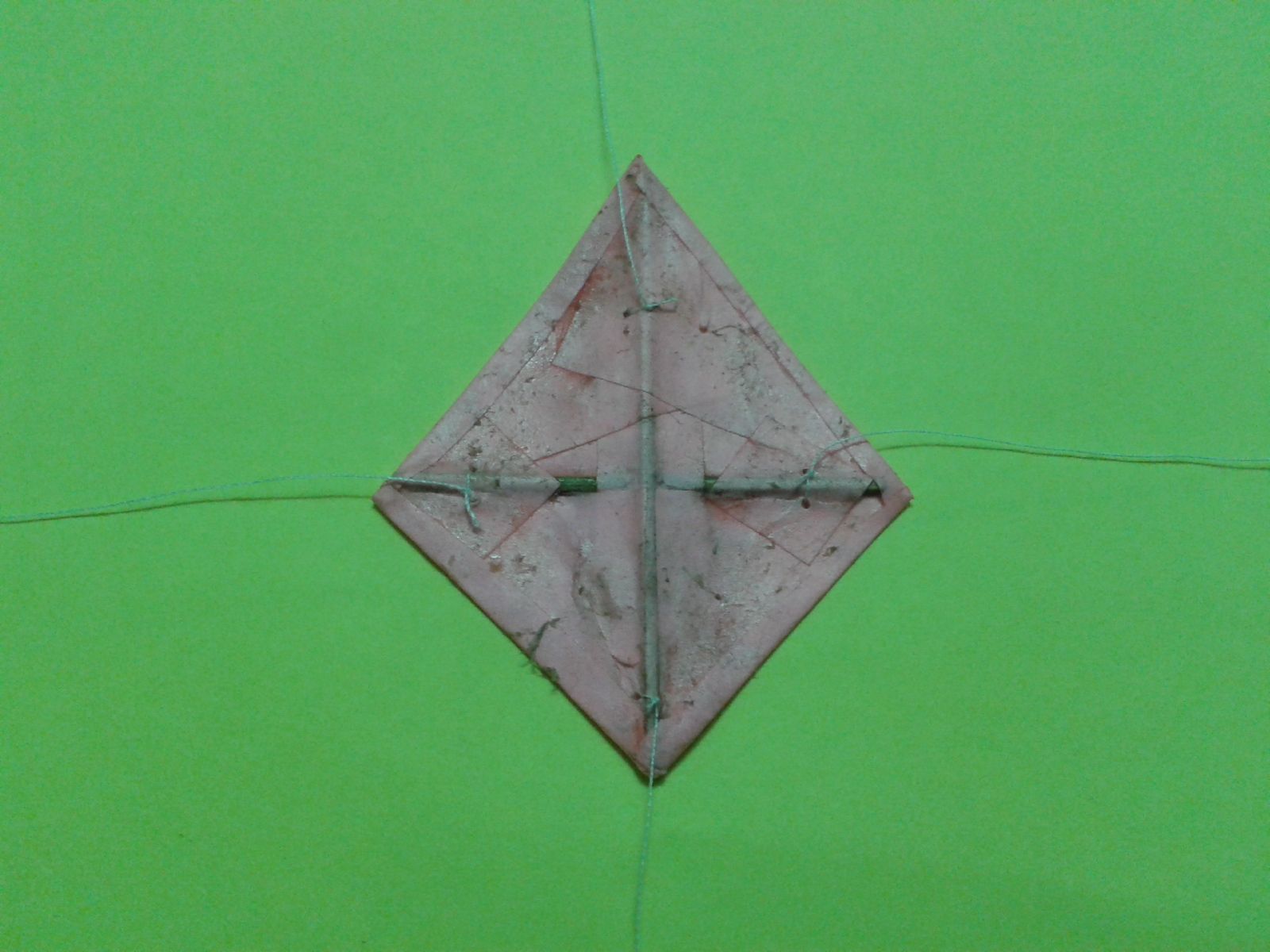Table Top Flying Kite : 11 Steps (with Pictures) - Instructables
