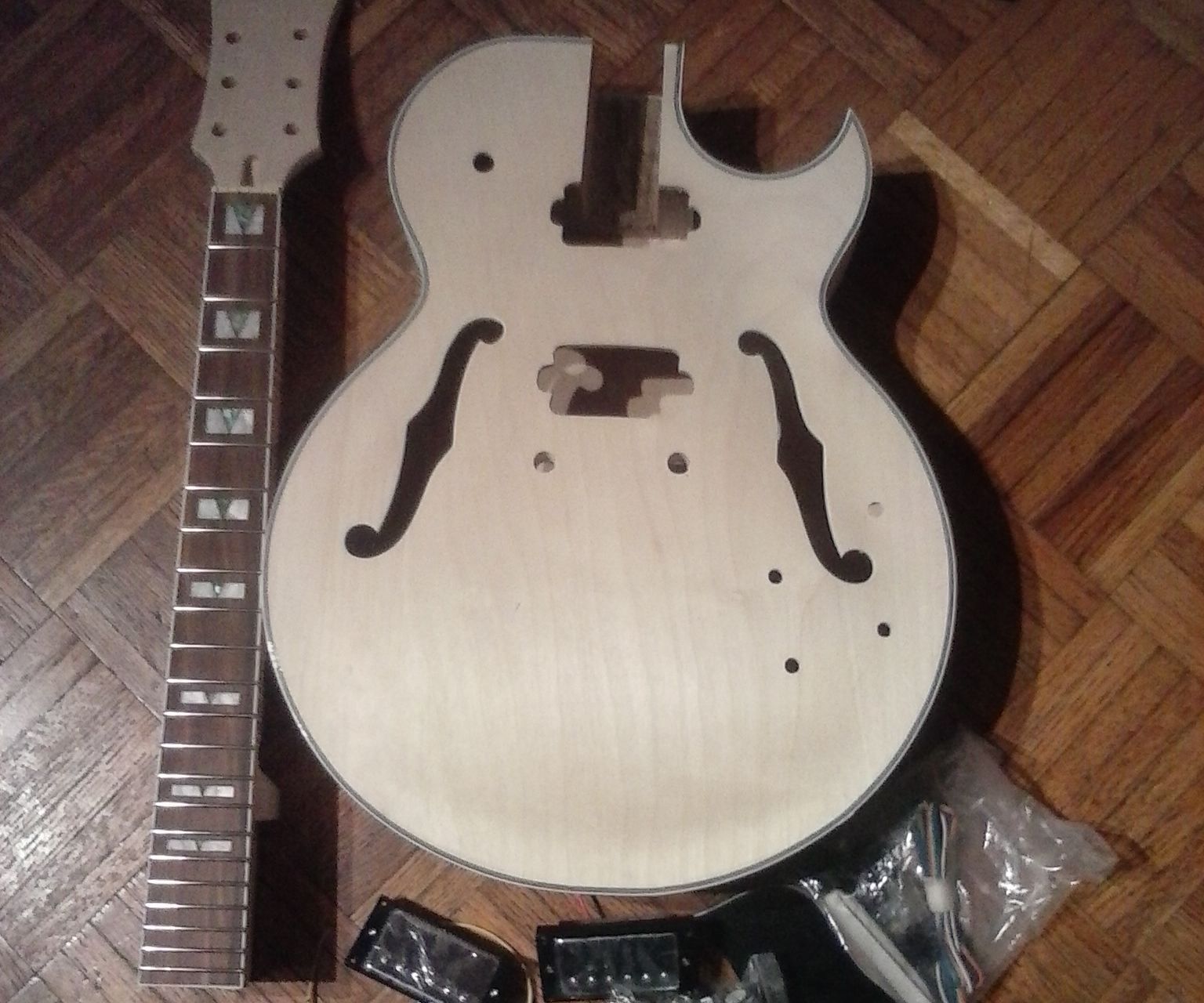 Kit Guitar : 10 Steps (with Pictures) - Instructables